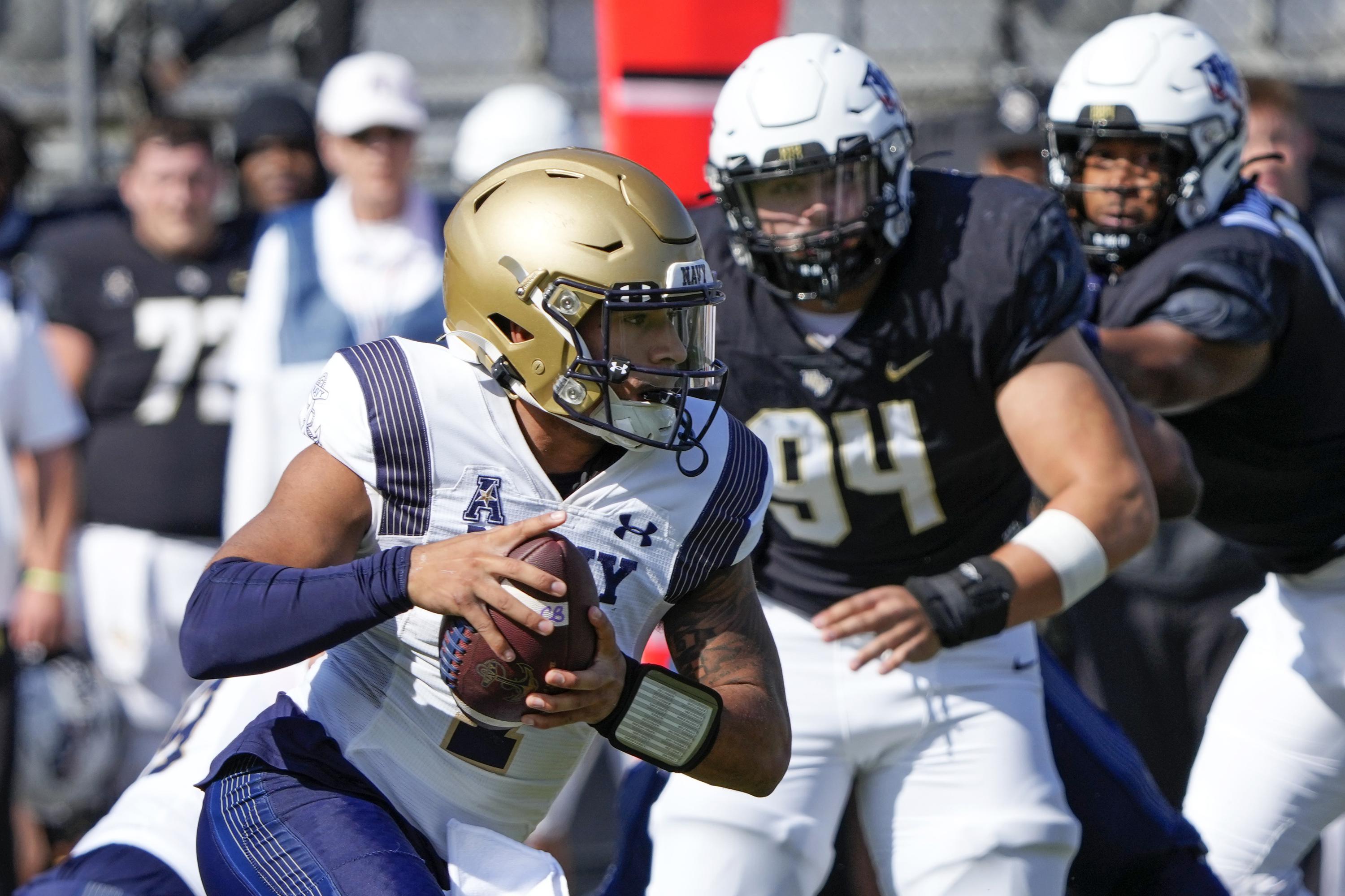 Fofana helps Navy top No. 17 UCF 17-14 | AP News