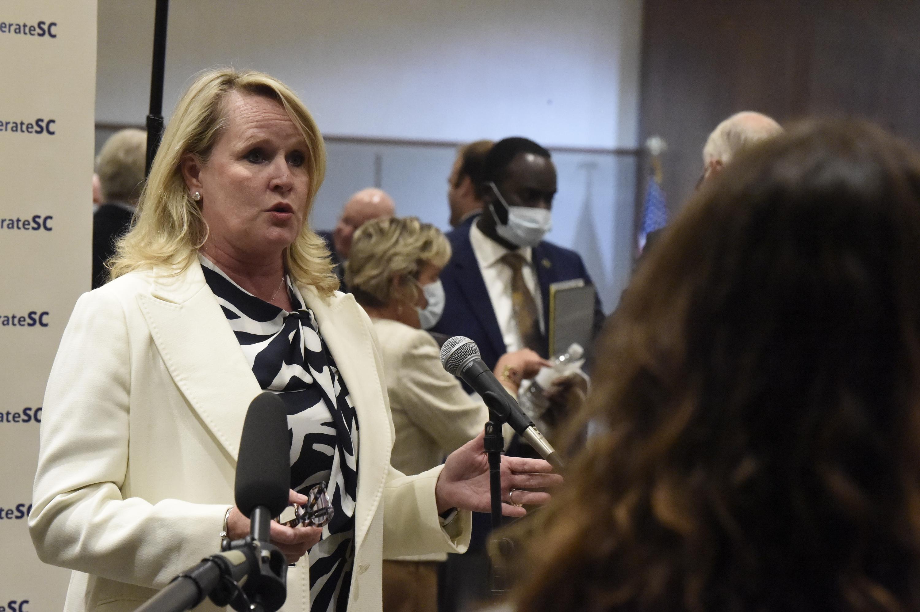 SC pharmaceutical plant to require COVID vaccine for workers | AP News