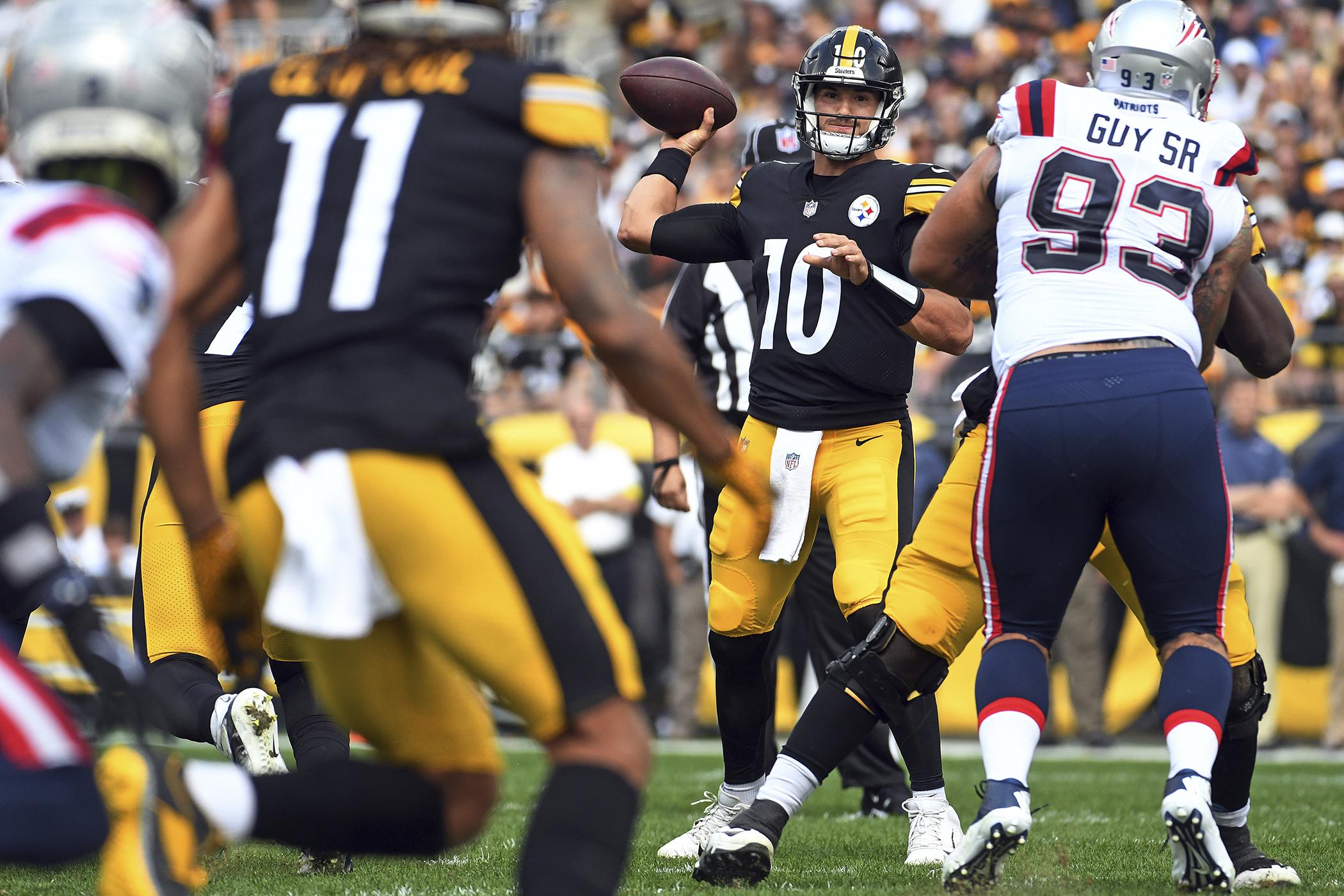 Deep trouble? Steelers look to revive sluggish pass game | AP News