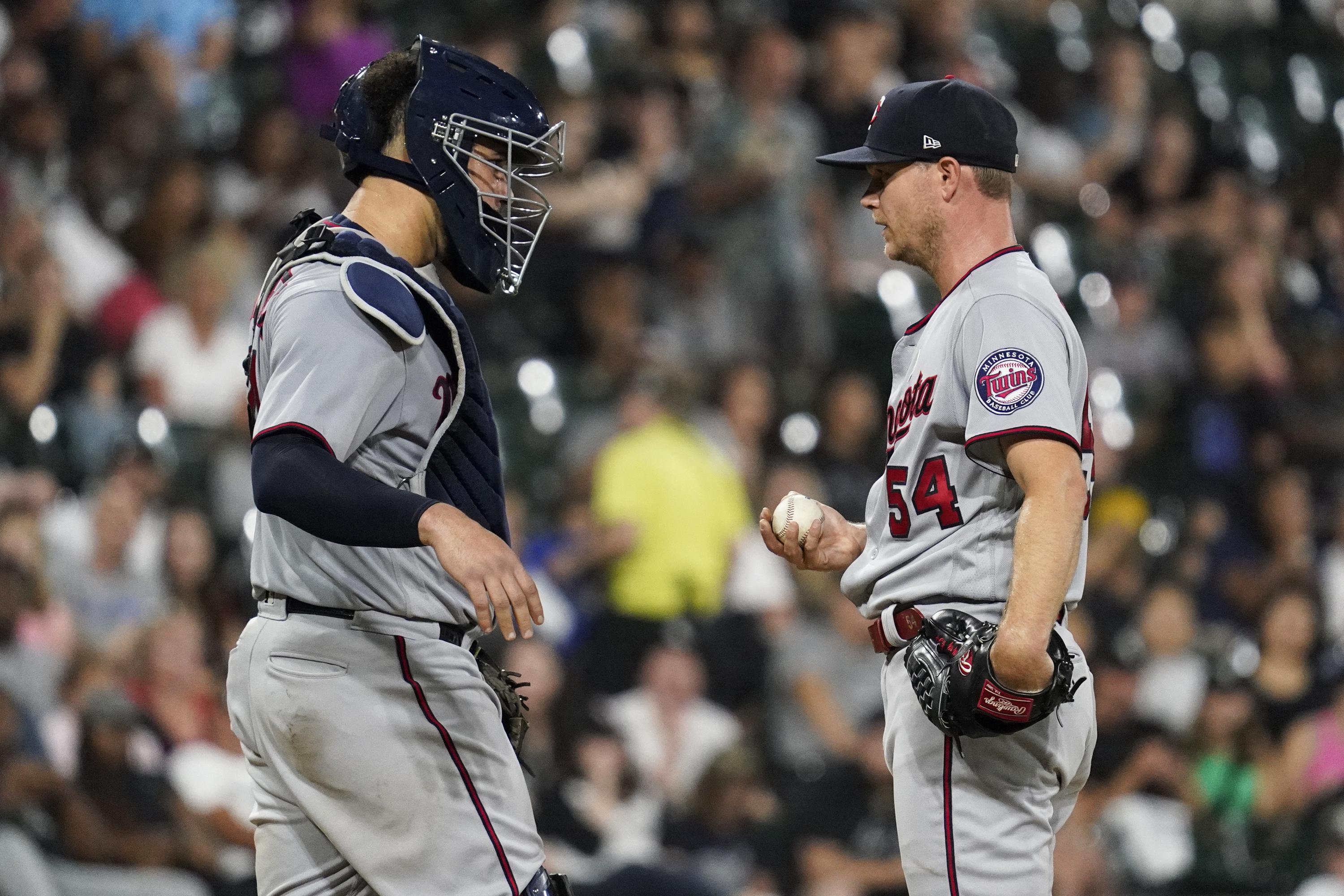Abreu drives in winning run in 9th, ChiSox beat Twins 4-3 | AP News