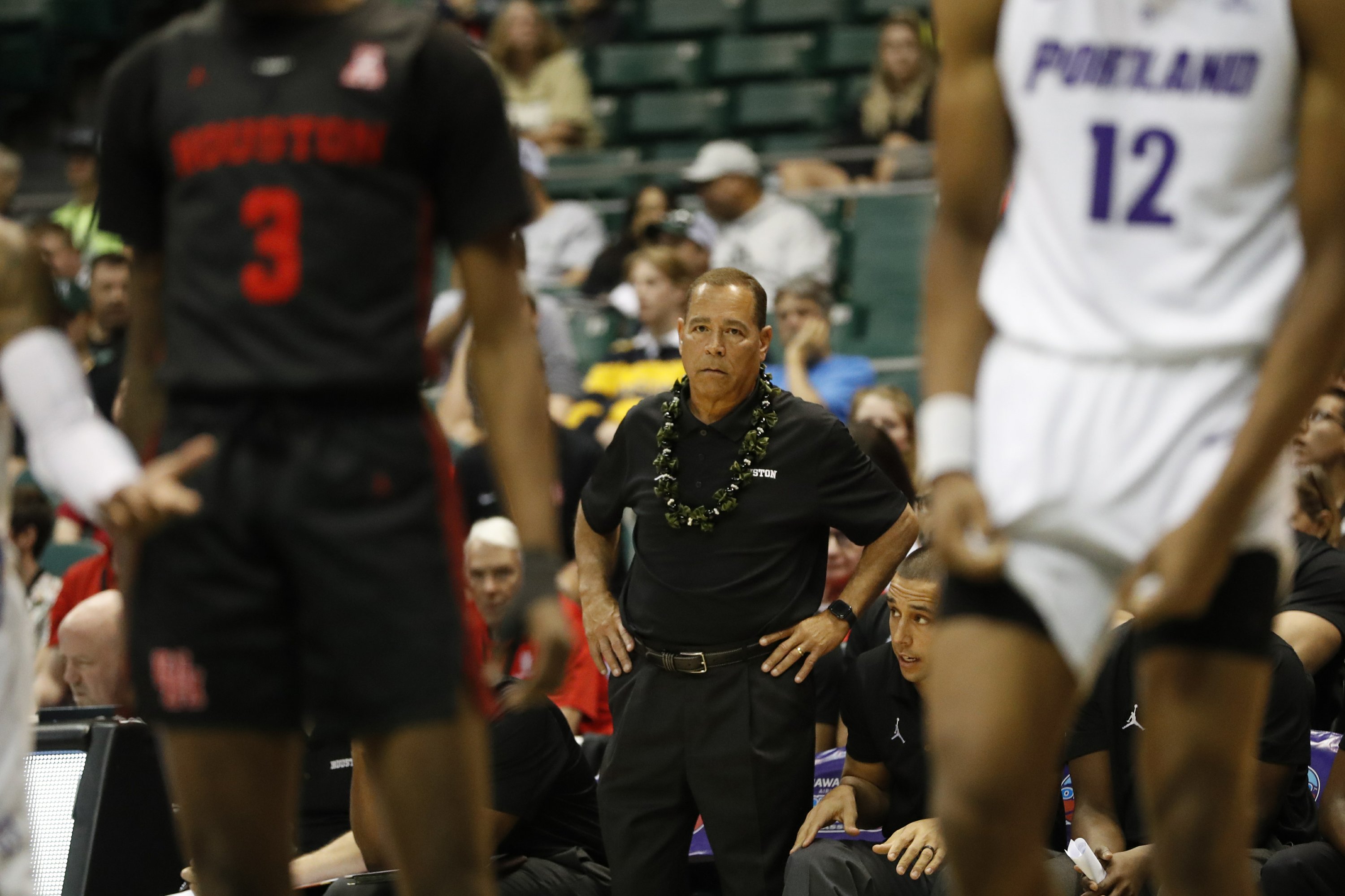 Grimes powers Houston to 81-56 victory over Portland | AP News