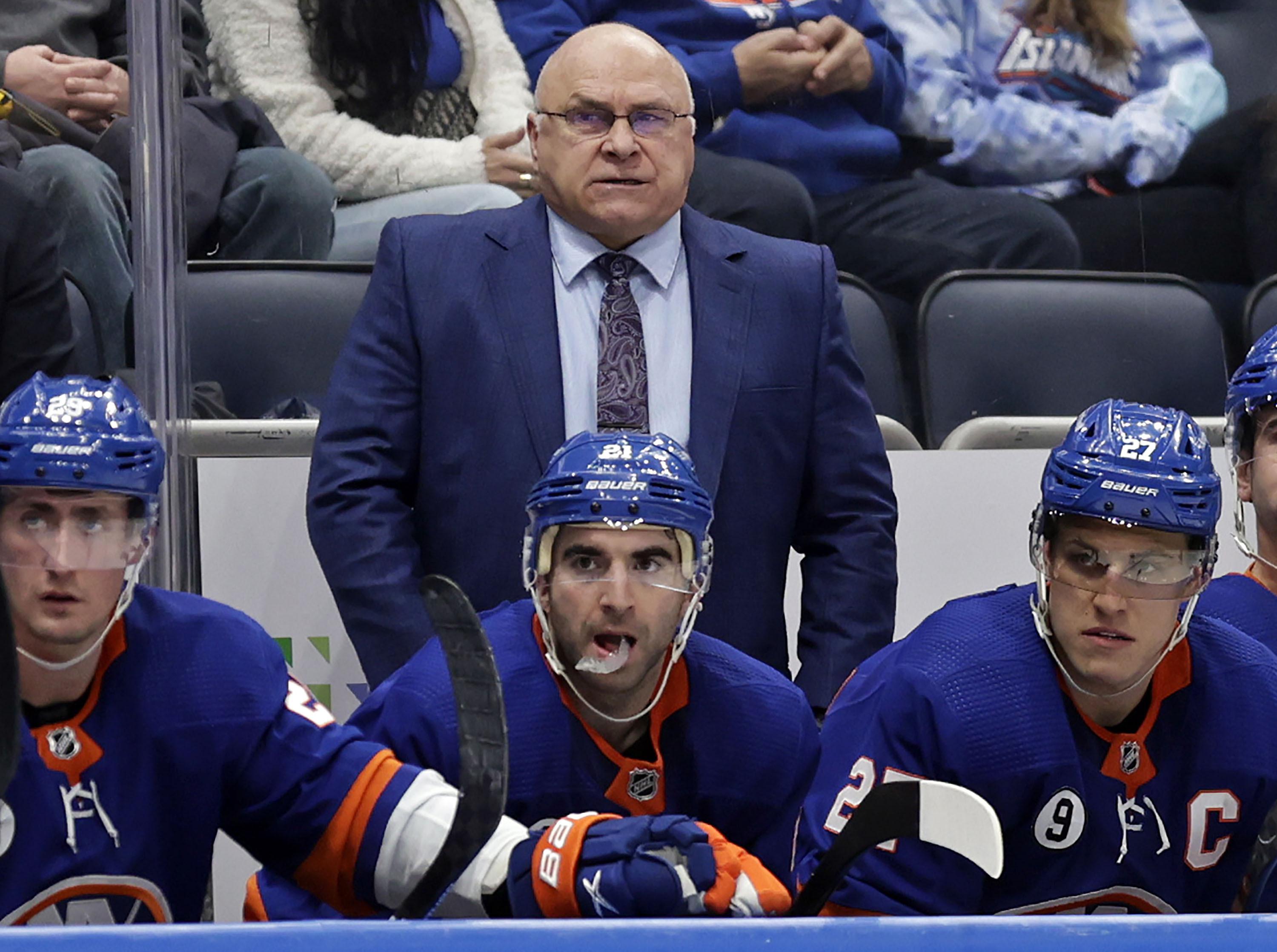 Winnipeg brewery to Trotz: Free beer for life to coach Jets ...