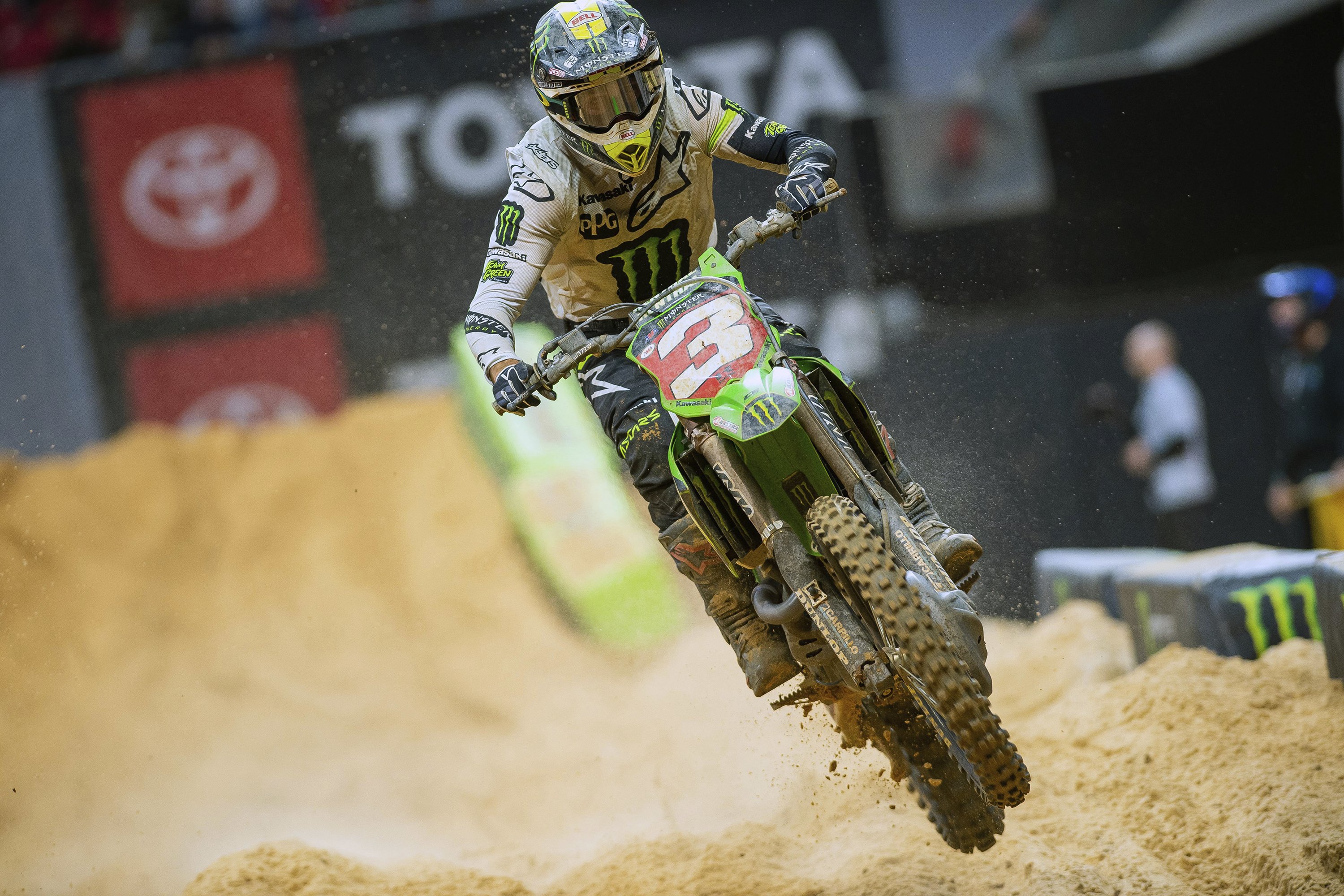 Supercross returns to racing this weekend in Utah | AP News