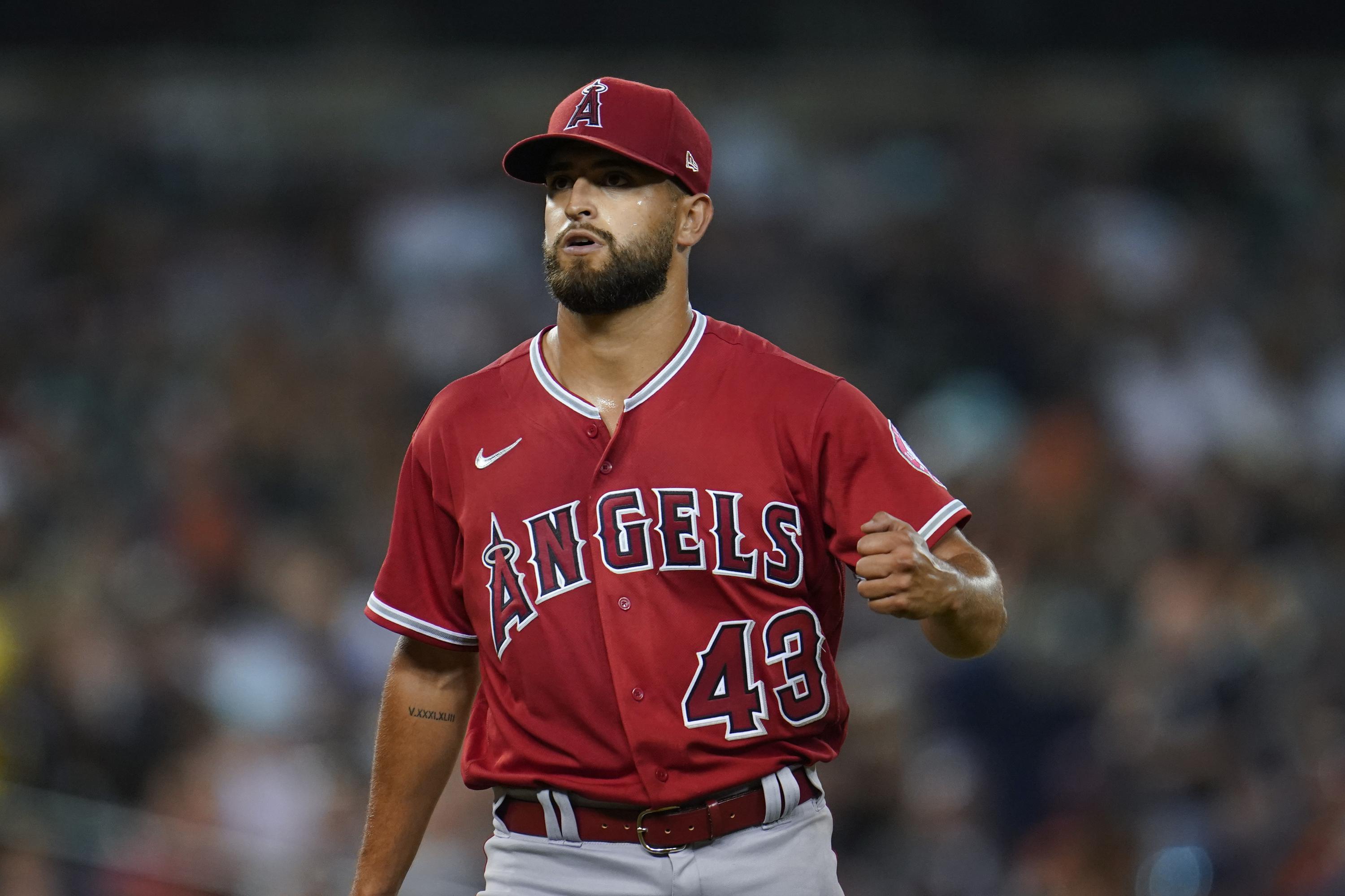 Angelinos superan 1-0 a Tigres con blanqueada de Sandoval | AP News Angelinos superan 1-0 a Tigres con blanqueada de Sandoval | AP News