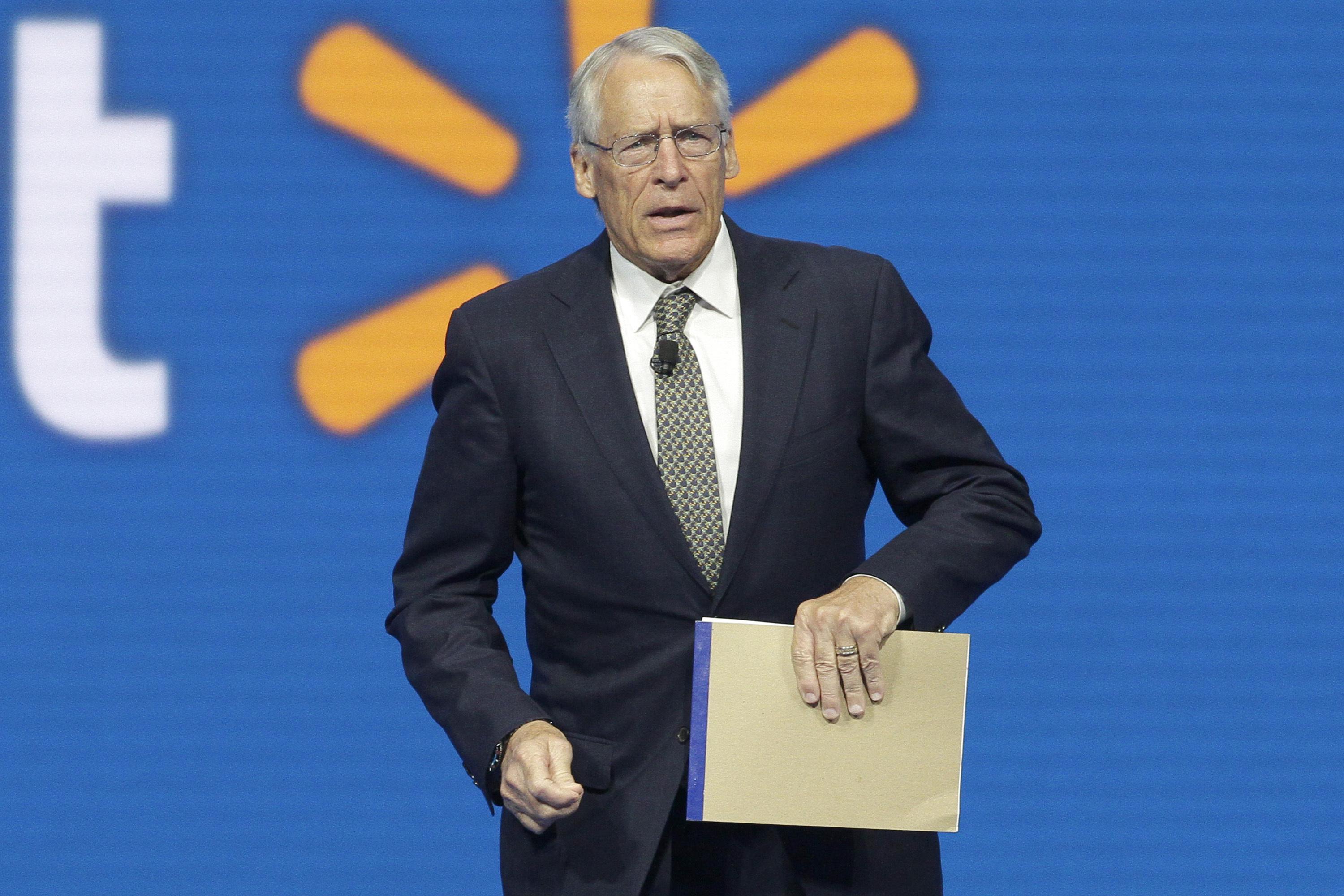 Walmart heir Rob Walton agrees to buy Broncos in record deal | AP News