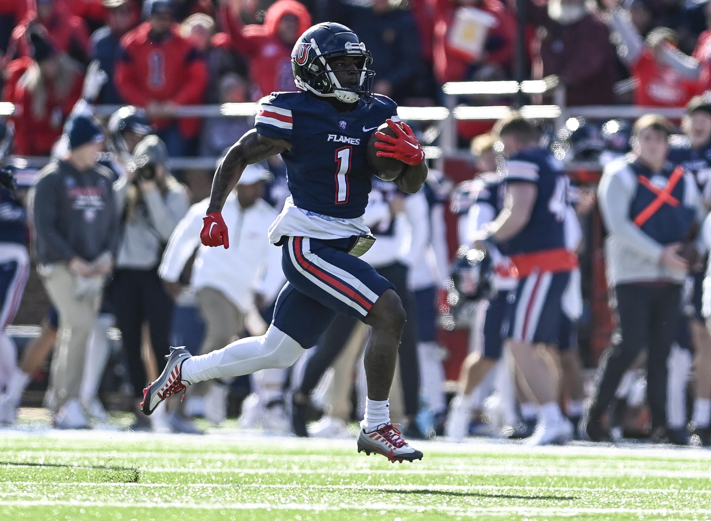 Liberty takes 3-0 bowl record in Boca Raton Bowl vs. Toledo | AP News