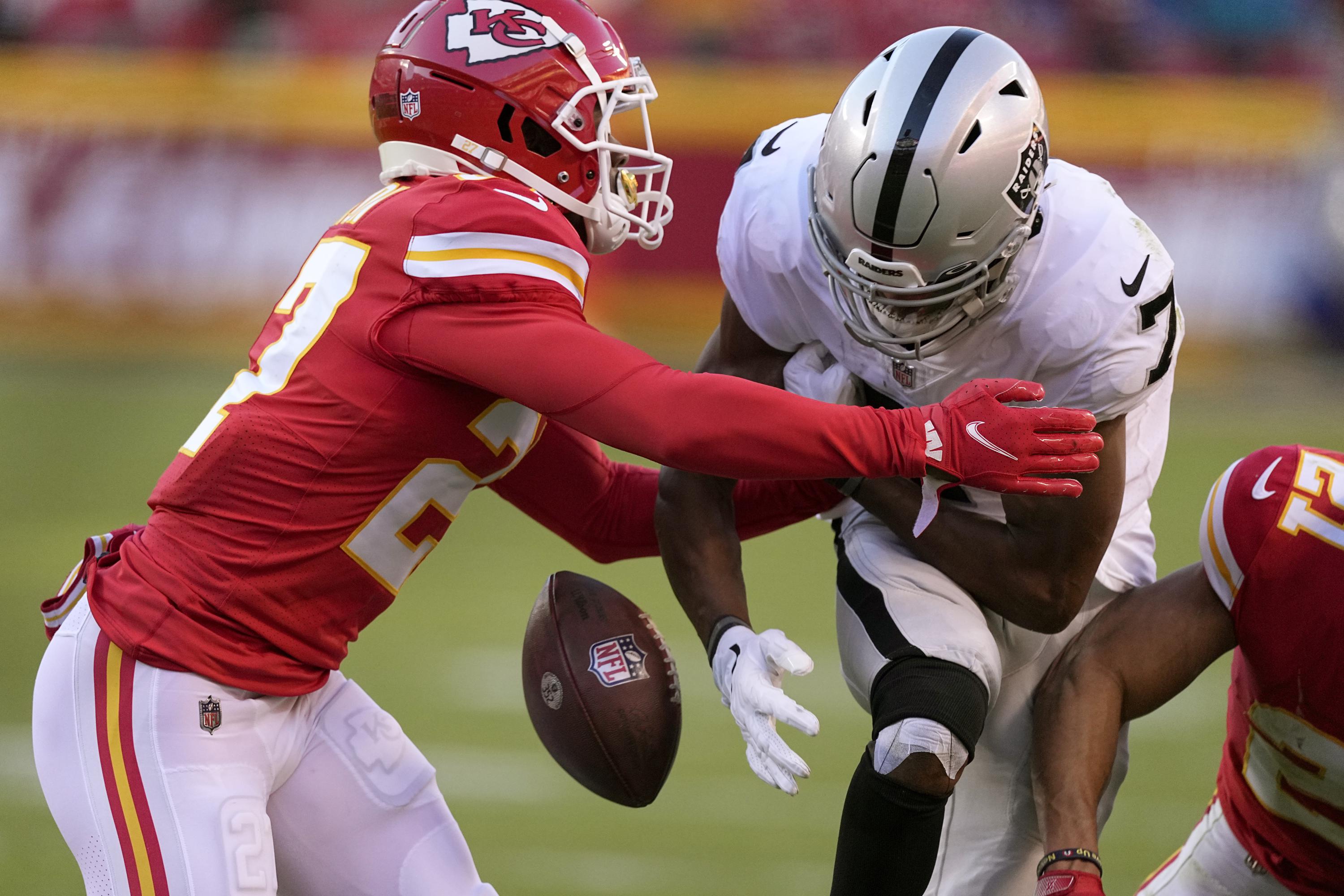Analysis: Bad NFL teams getting blown out is a common theme | AP News