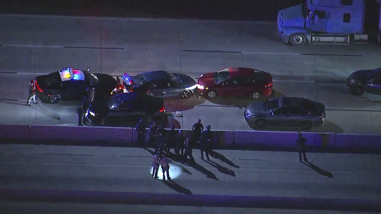 LA-area police chase backs up traffic for miles on freeway | AP News