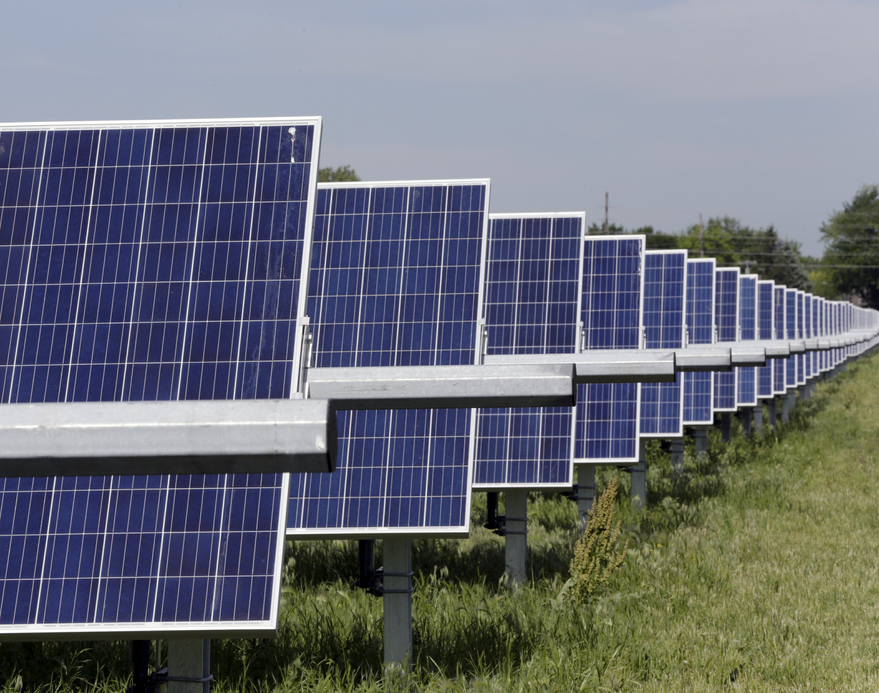 Solar energy farms gaining traction in Nebraska | AP News