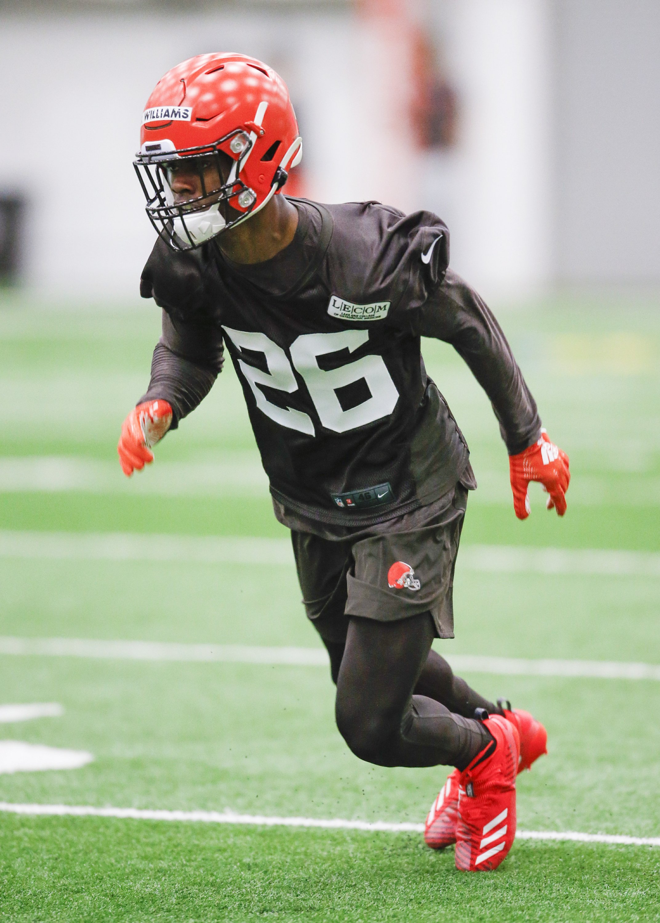 Browns rookie cornerback Williams looks the part | AP News