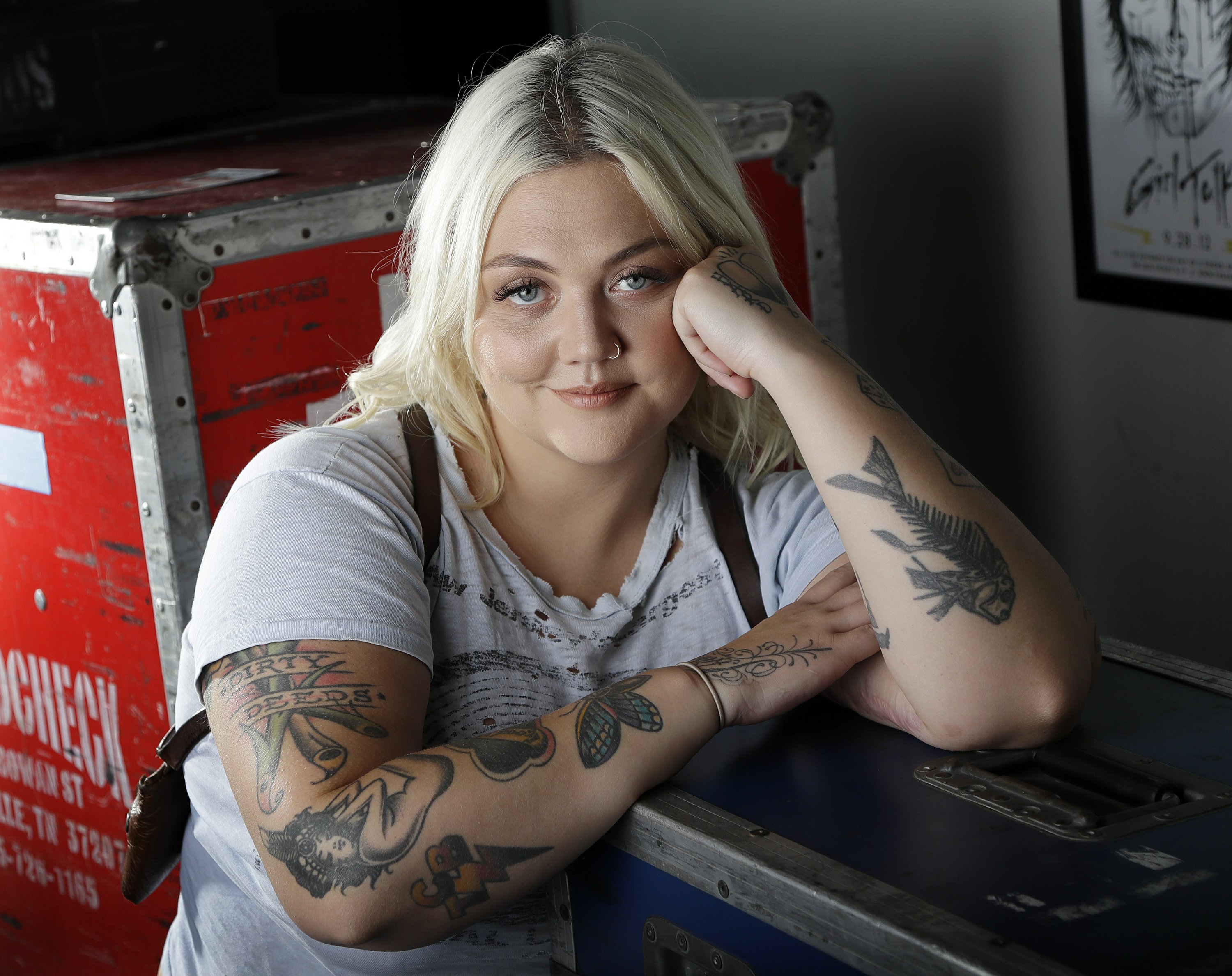 Tras años siendo ruda Elle King aprende a amarse a sí misma | AP News