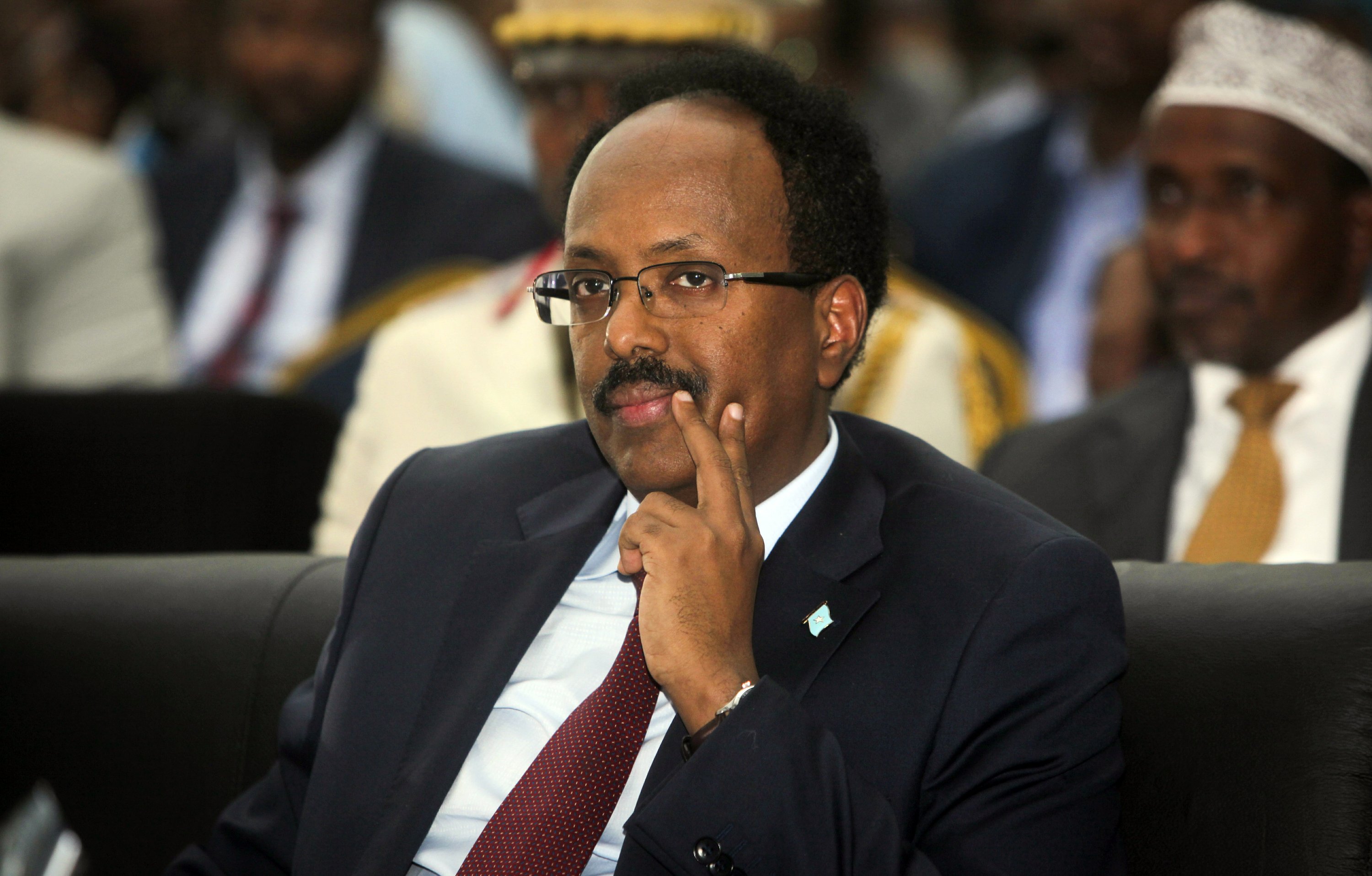 Somalia's new leader inaugurated, vowing to restore dignity | AP News
