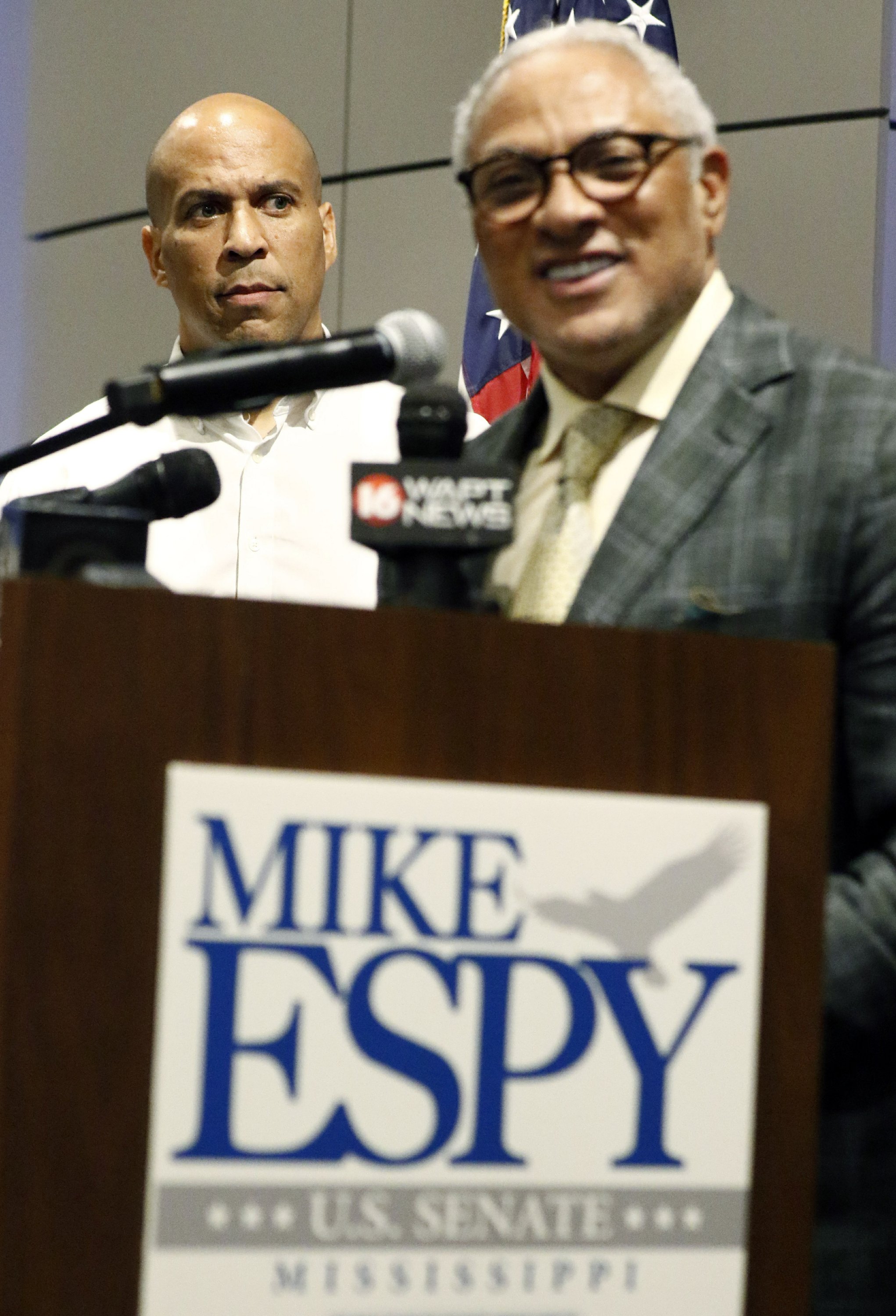 NJ Sen. Booker stumps for fellow Dem Espy in Mississippi | AP News