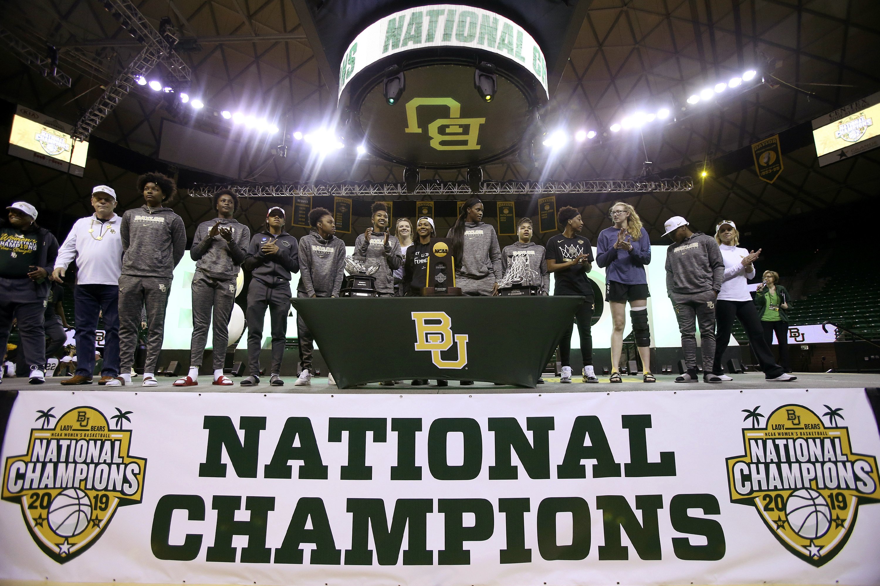 Baylor women return home with 3rd national title trophy | AP News