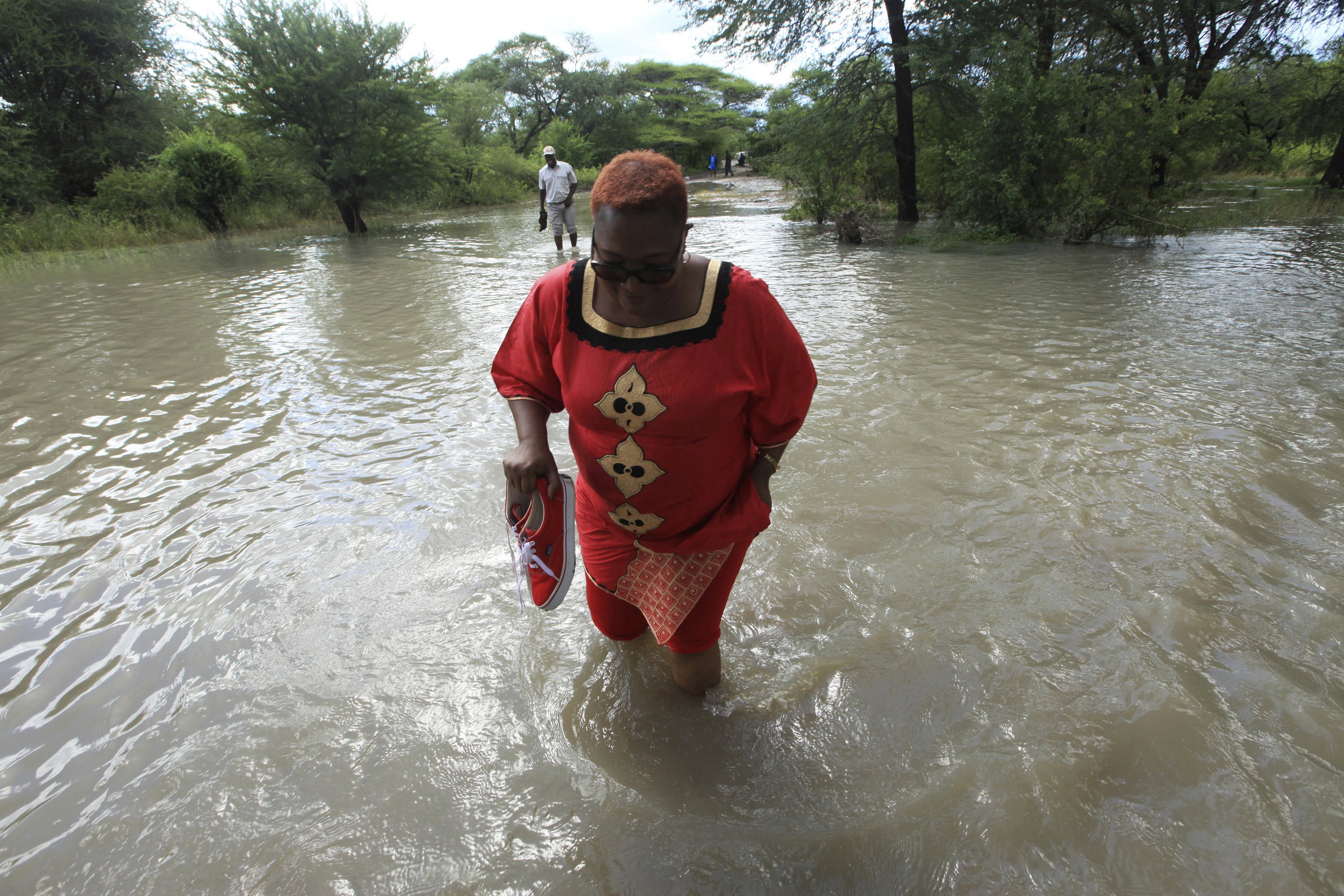 Deadly floods hit southern Zimbabwe, destroying many homes | AP News