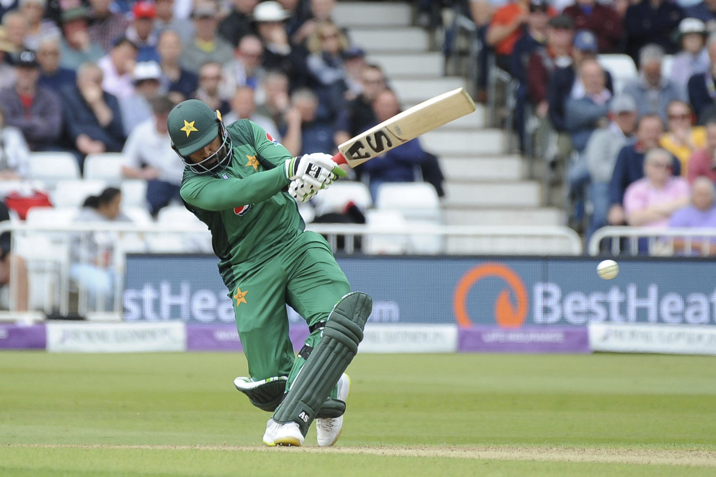 Pakistan recalls fast bowlers Riaz and Amir for World Cup | AP News