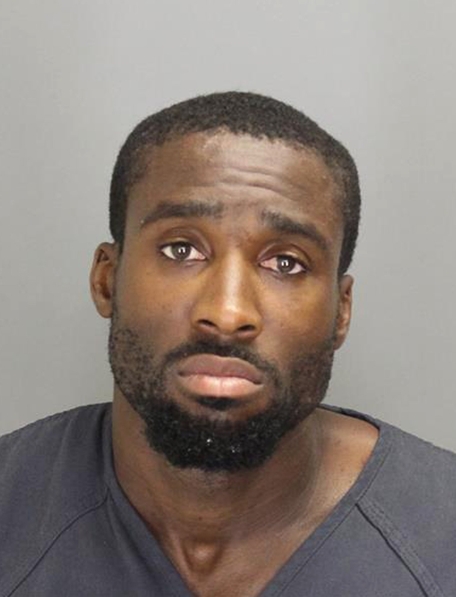 Abraham challenges judge during hearing on resisting cops | AP News