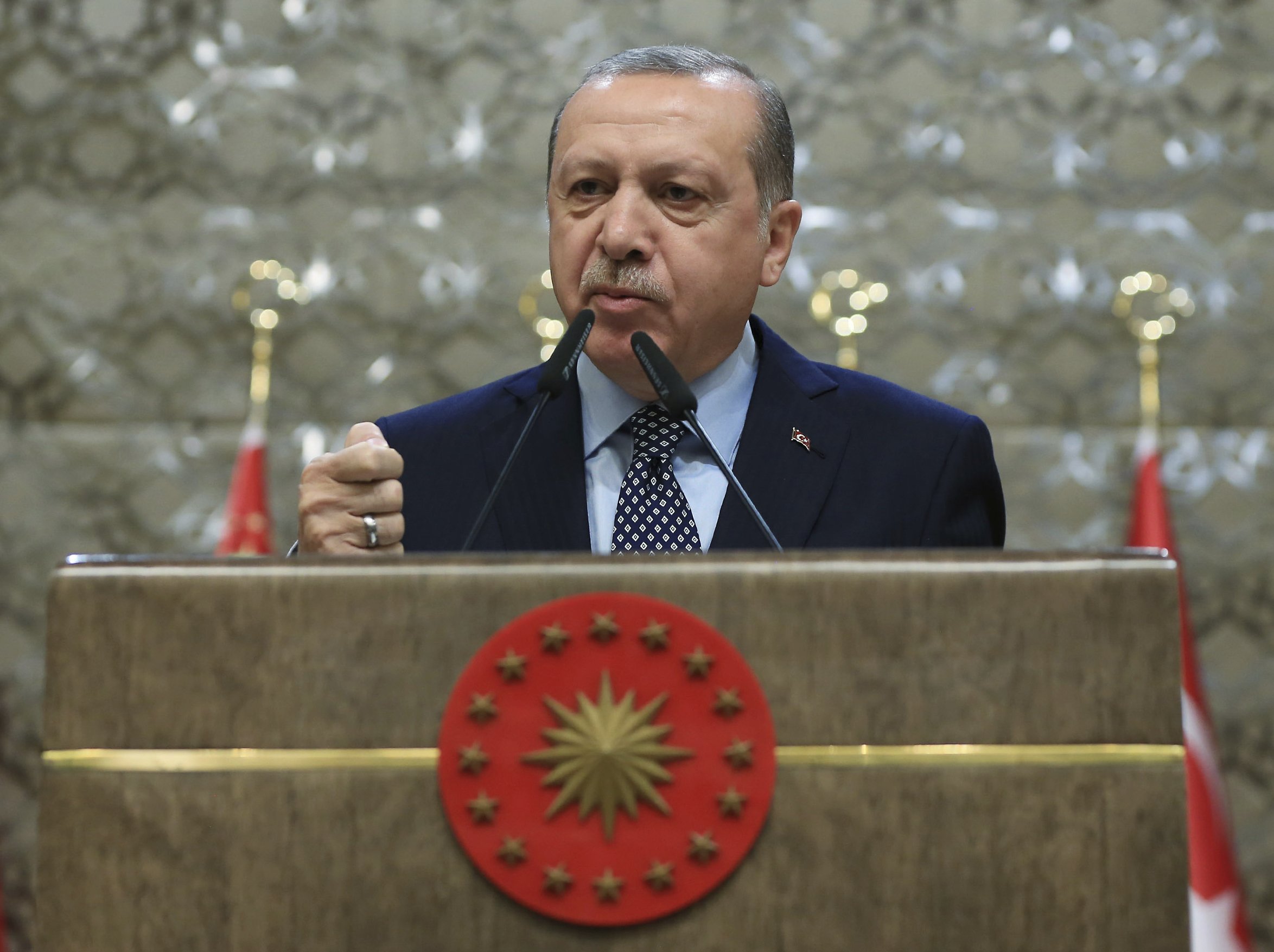 Turkey's Erdogan seeks to mend strained ties with Europe | AP News
