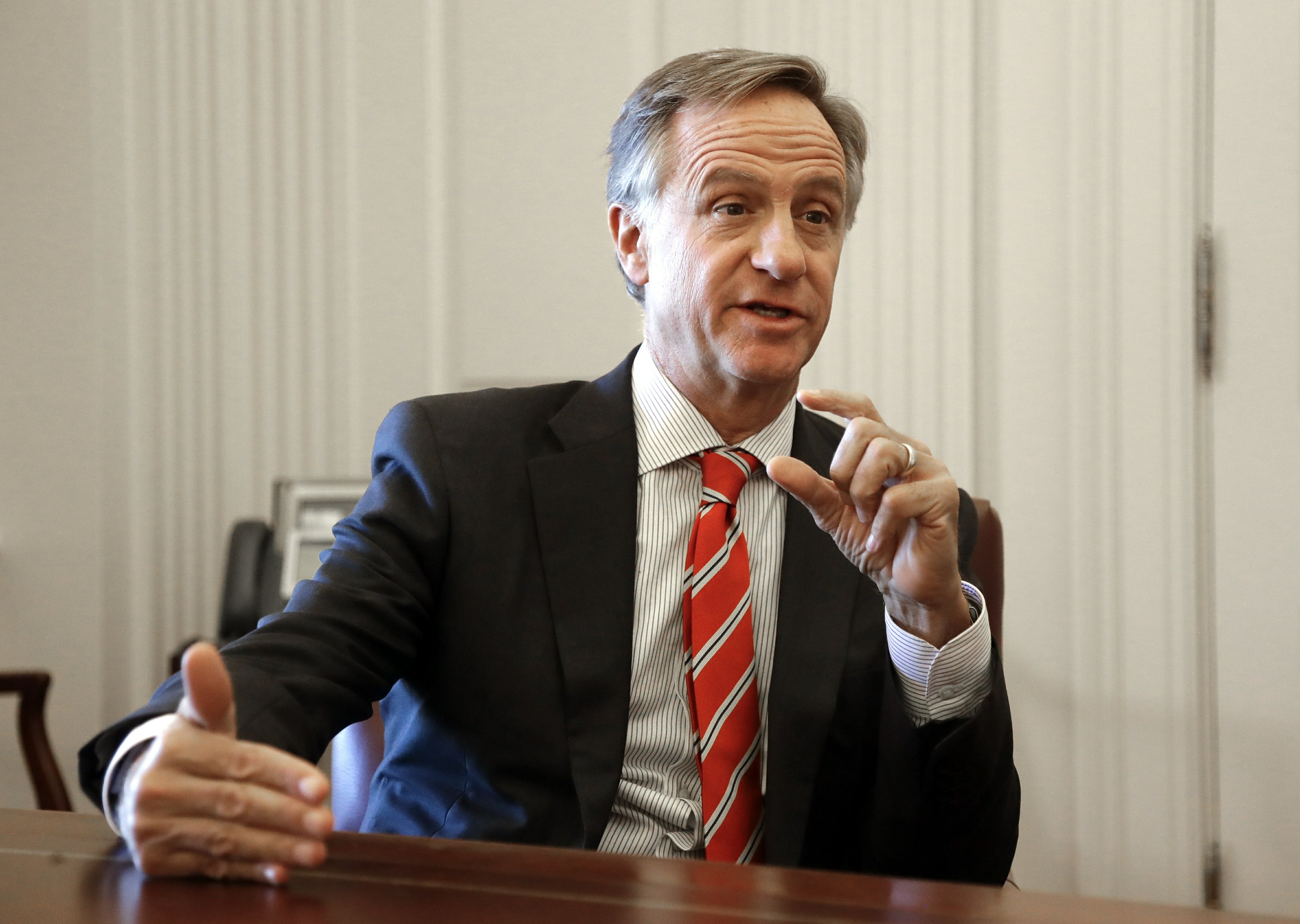 Tennessee gov to decide on Senate bid after leaving office | AP News