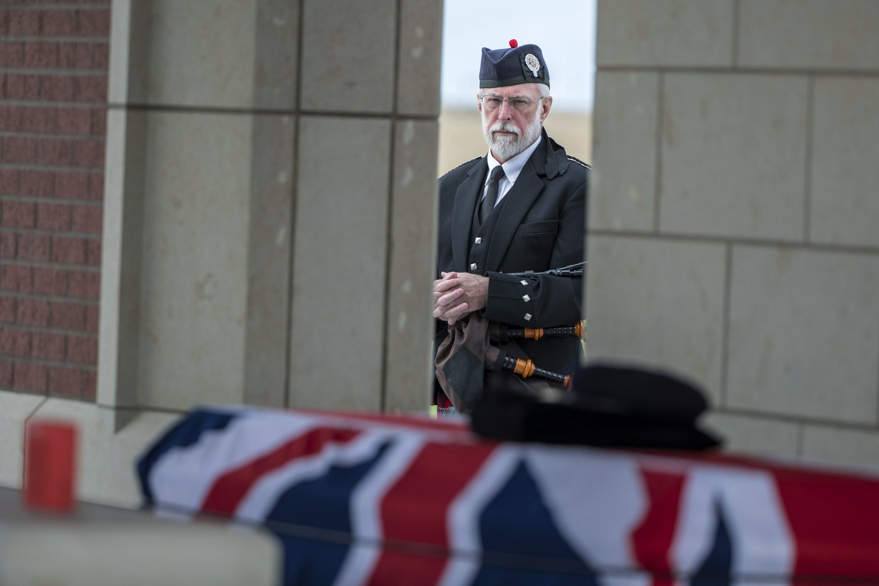 WWII code breaker buried in Nebraska with UK military honors | AP News