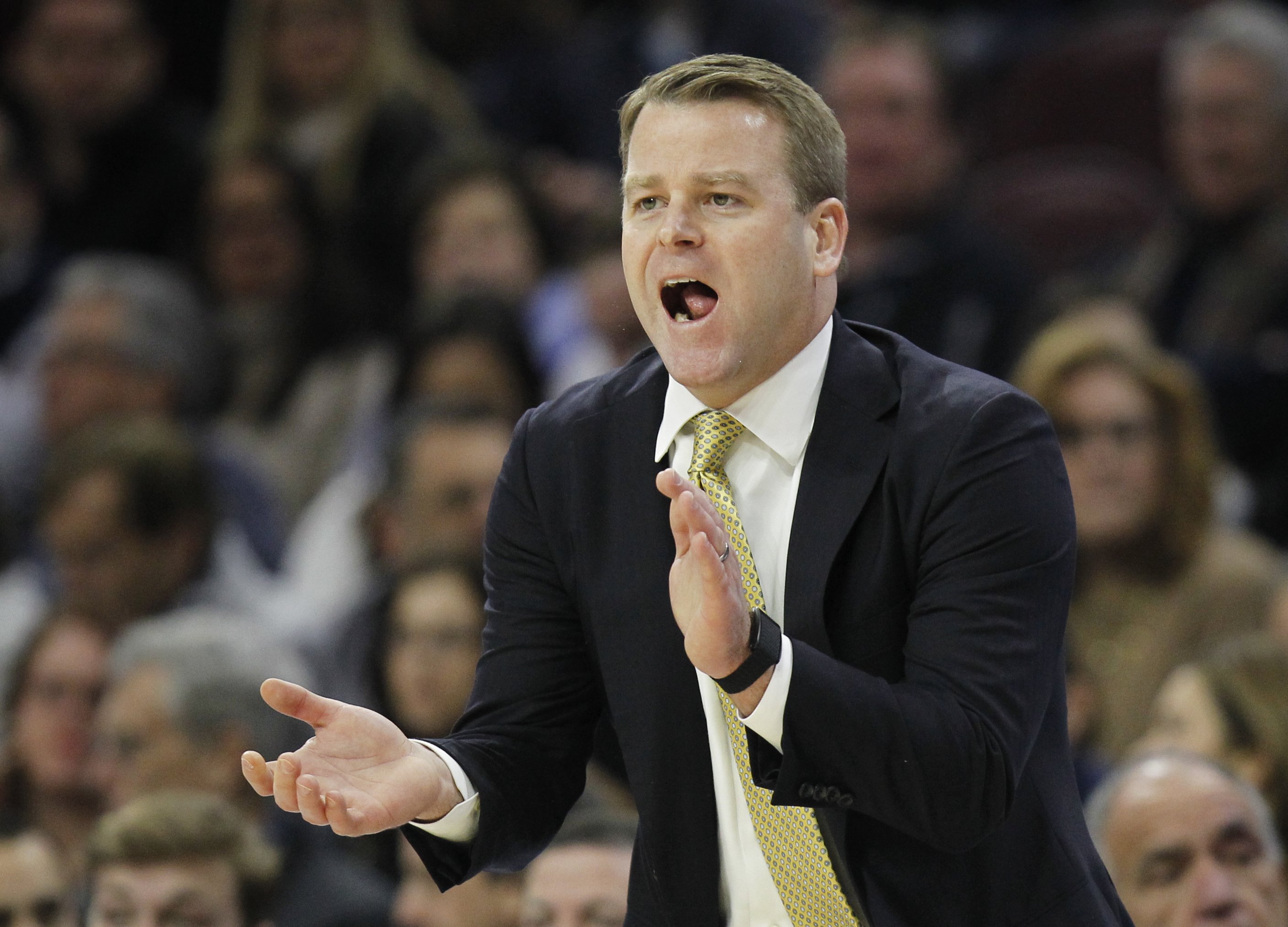 Marksman Markus Howard helps No. 24 Marquette return to poll | AP News