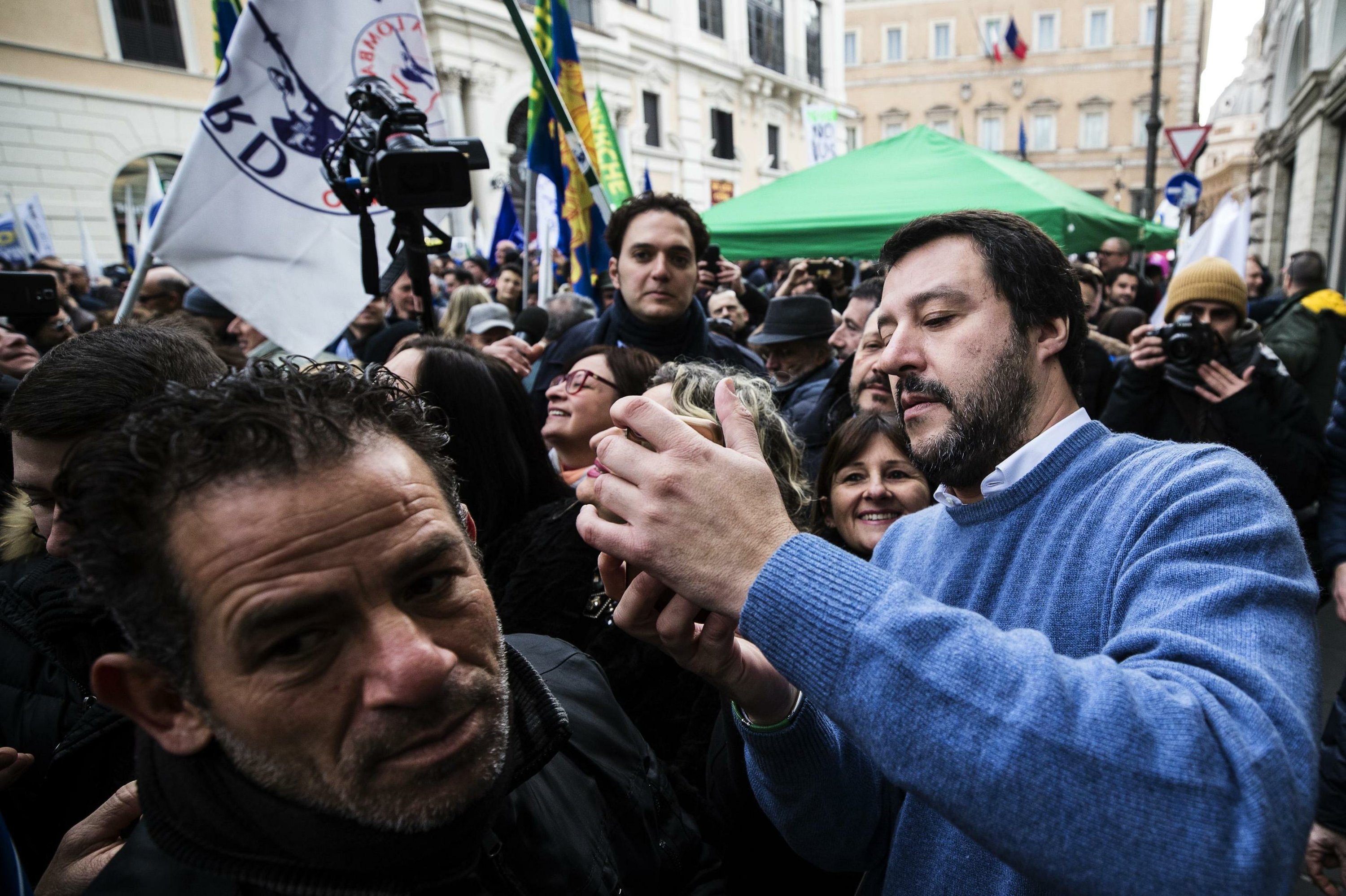 Anti-migrant leader pushes to win national power in Italy | AP News