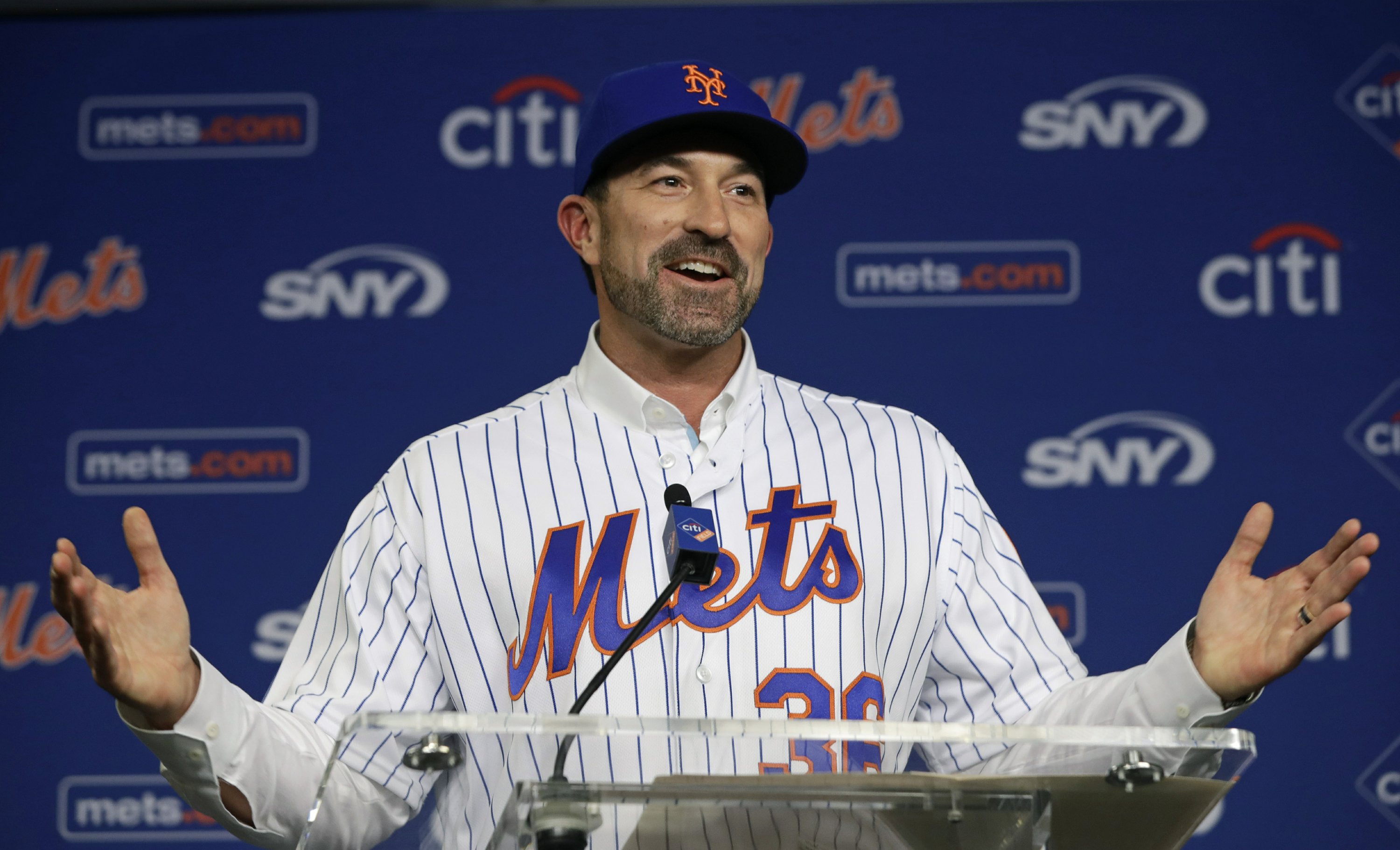 Mets introduce Mickey Callaway as manager | AP News