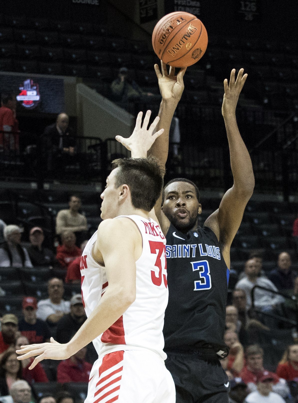 Bess powers Saint Louis to an upset of Dayton | AP News