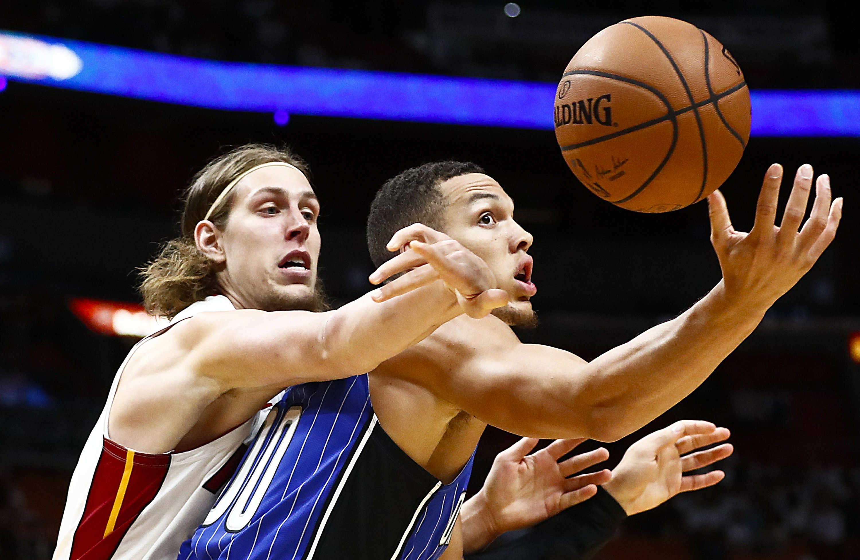 Dwight Howard's back problems delaying his Wizards debut | AP News