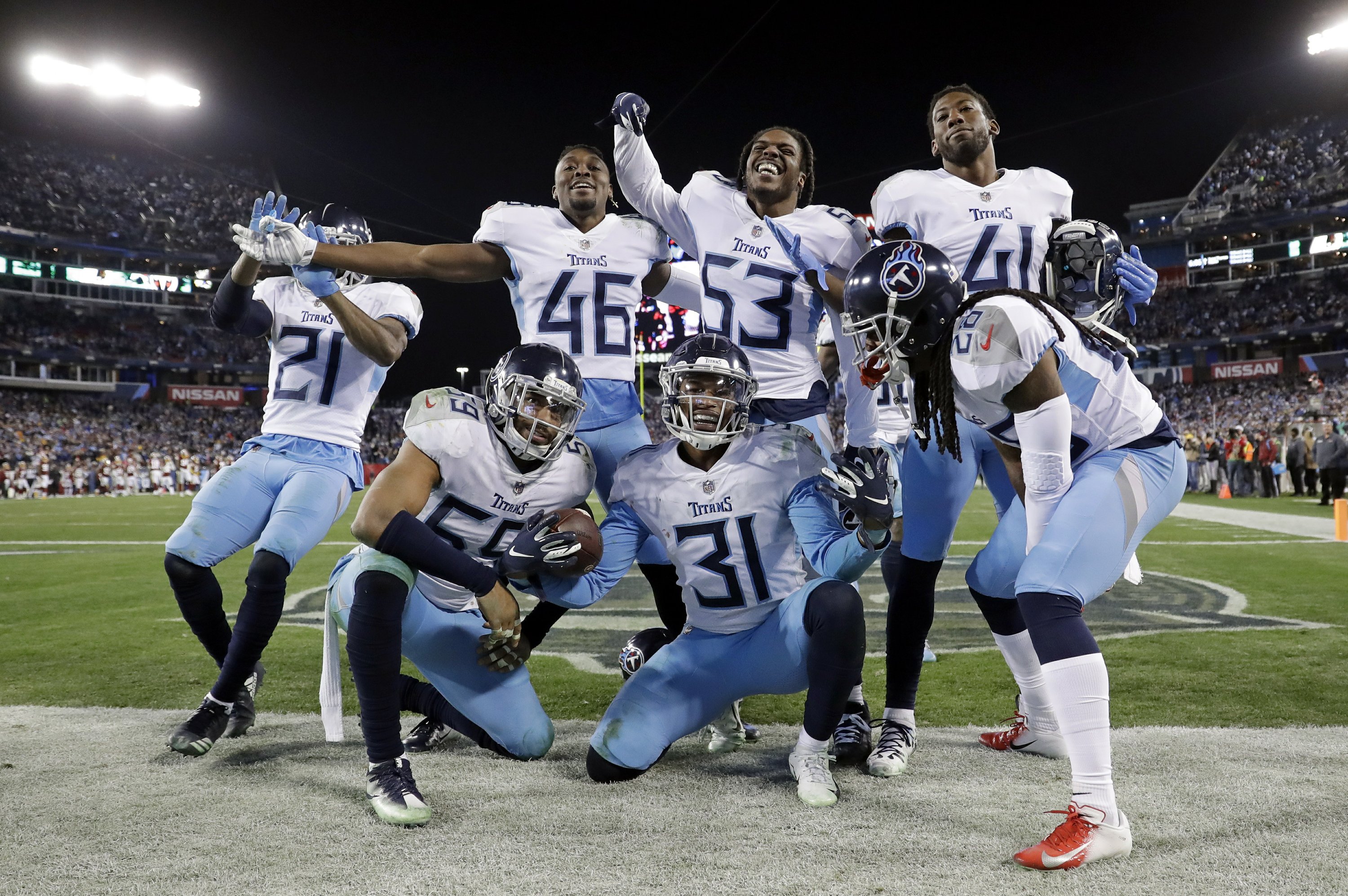 No glamour teams in prime time as season concludes Sunday | AP News