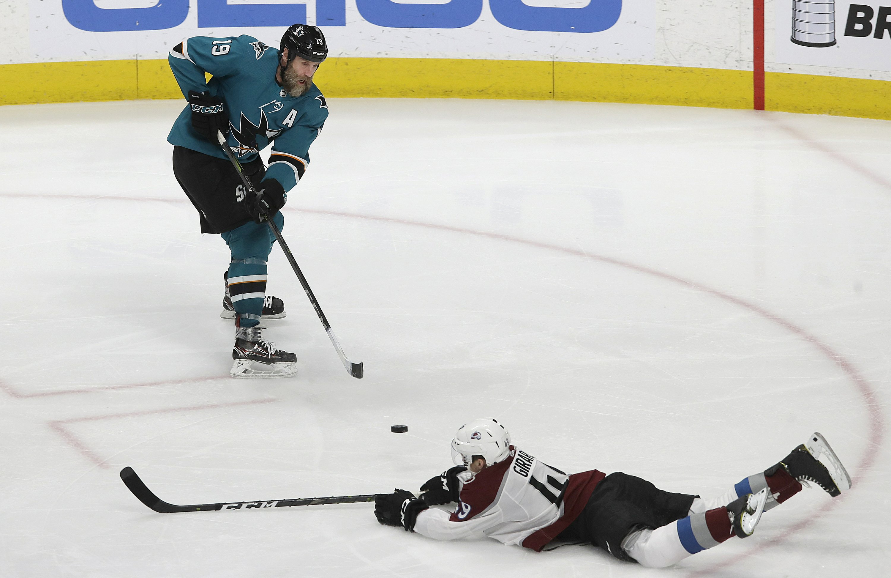 Healthy Thornton could be key for Sharks against Knights | AP News