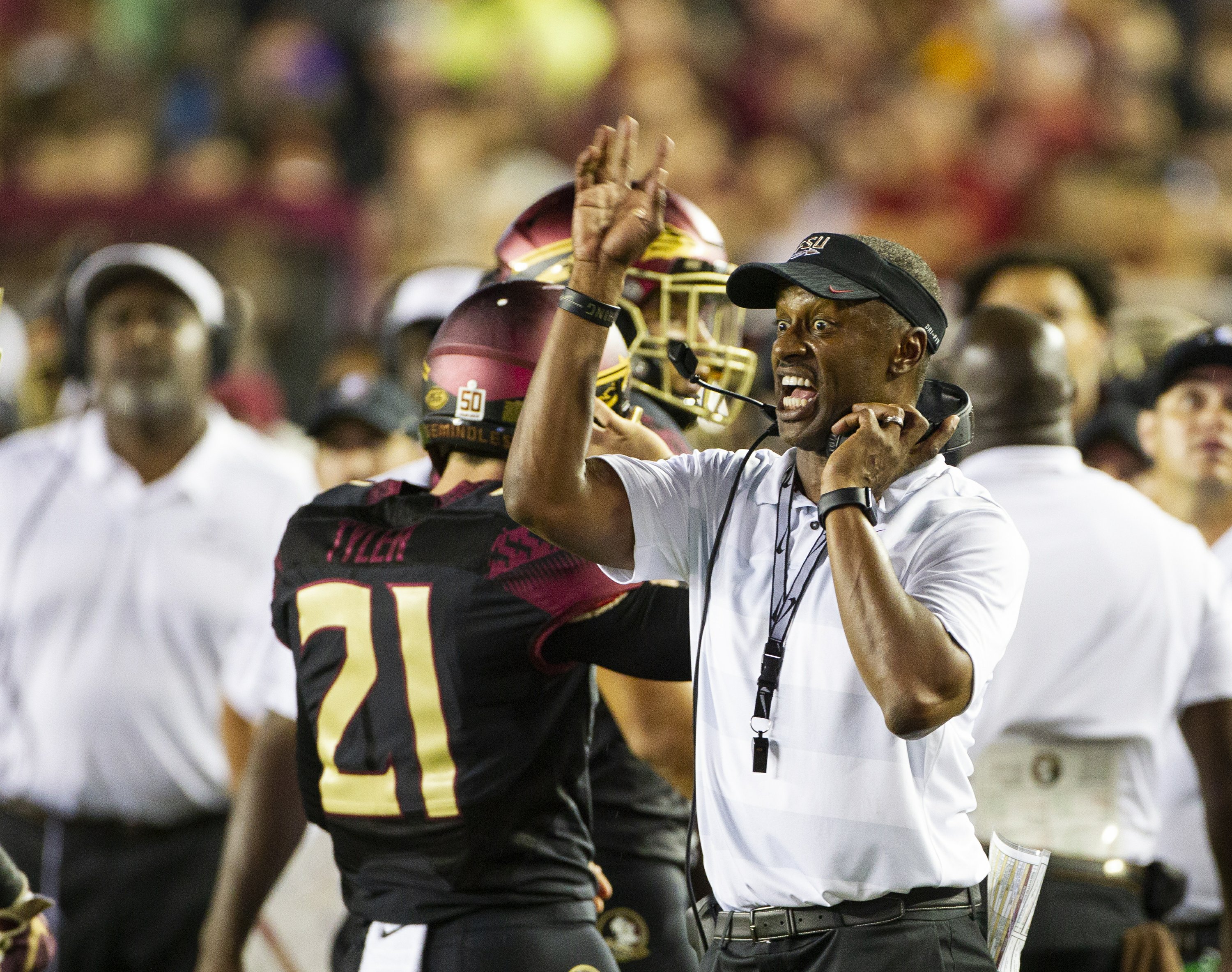 FSU's Francois returns to field, struggles behind shaky line | AP News
