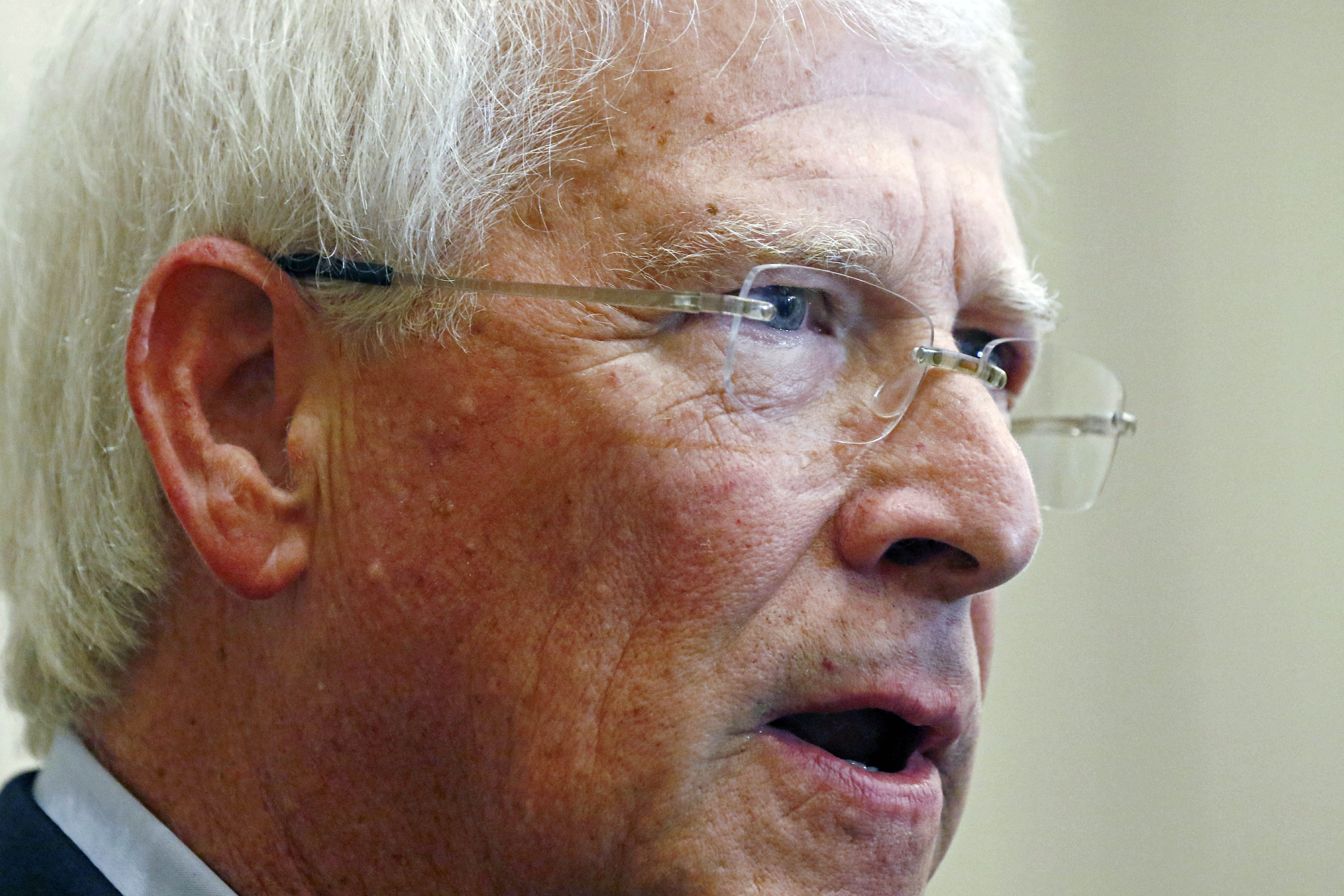 Wicker faces winner of Dem runoff in Mississippi Senate race | AP News