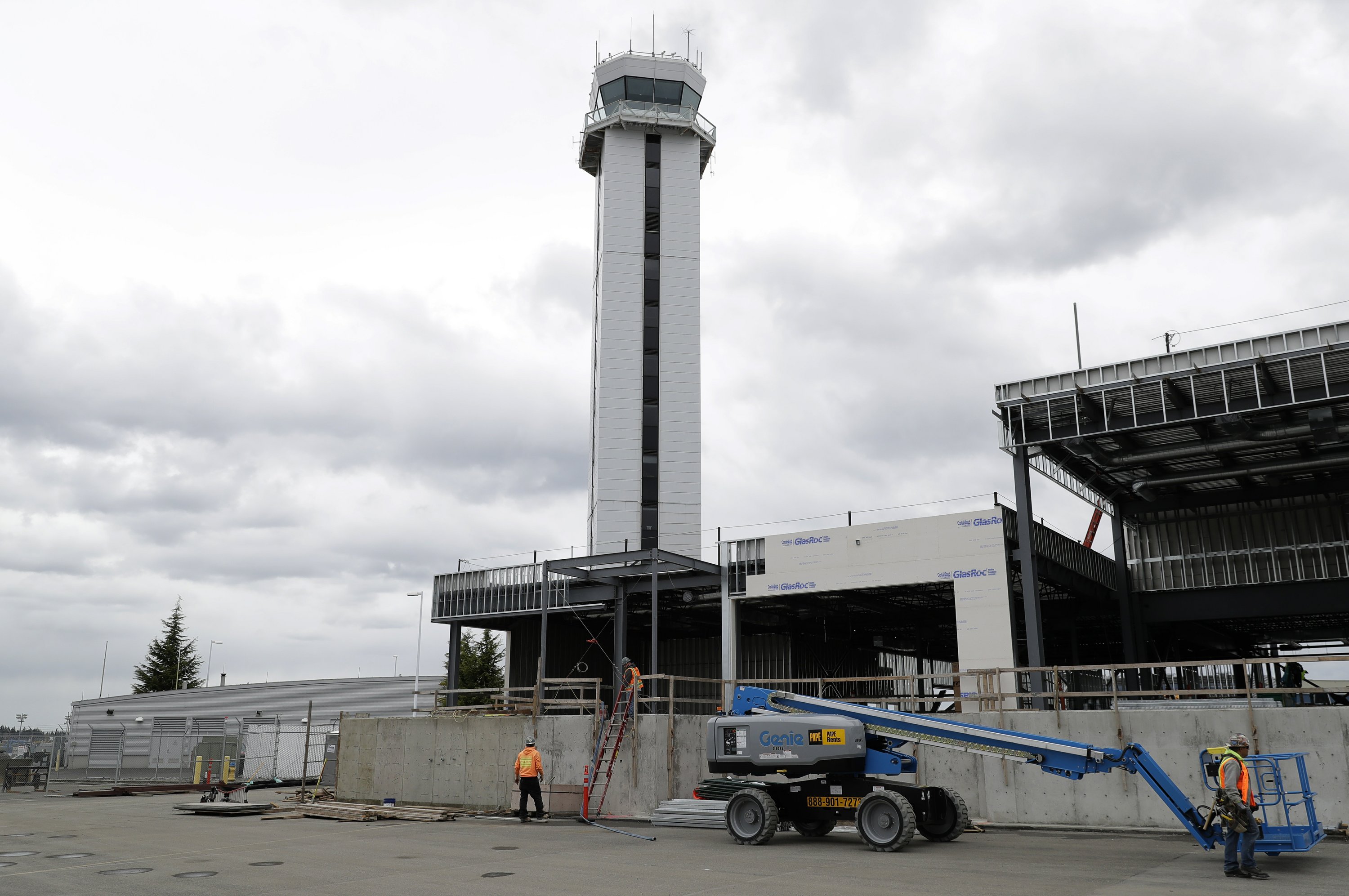 APNewsBreak: $50M in financing for private airport terminal