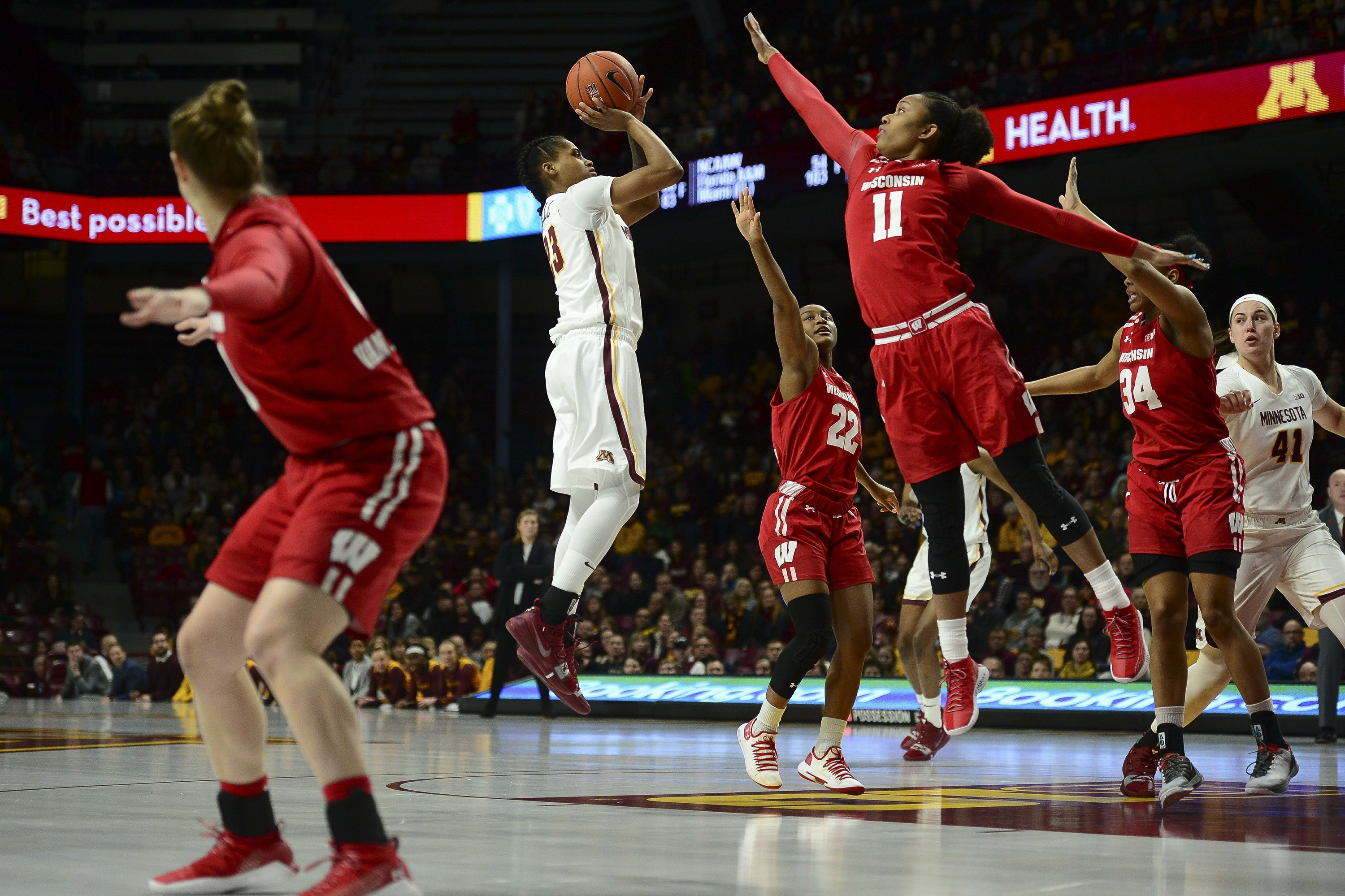 Lamke's 20 helps No. 12 Minnesota top Wisconsin 74-56 | AP News