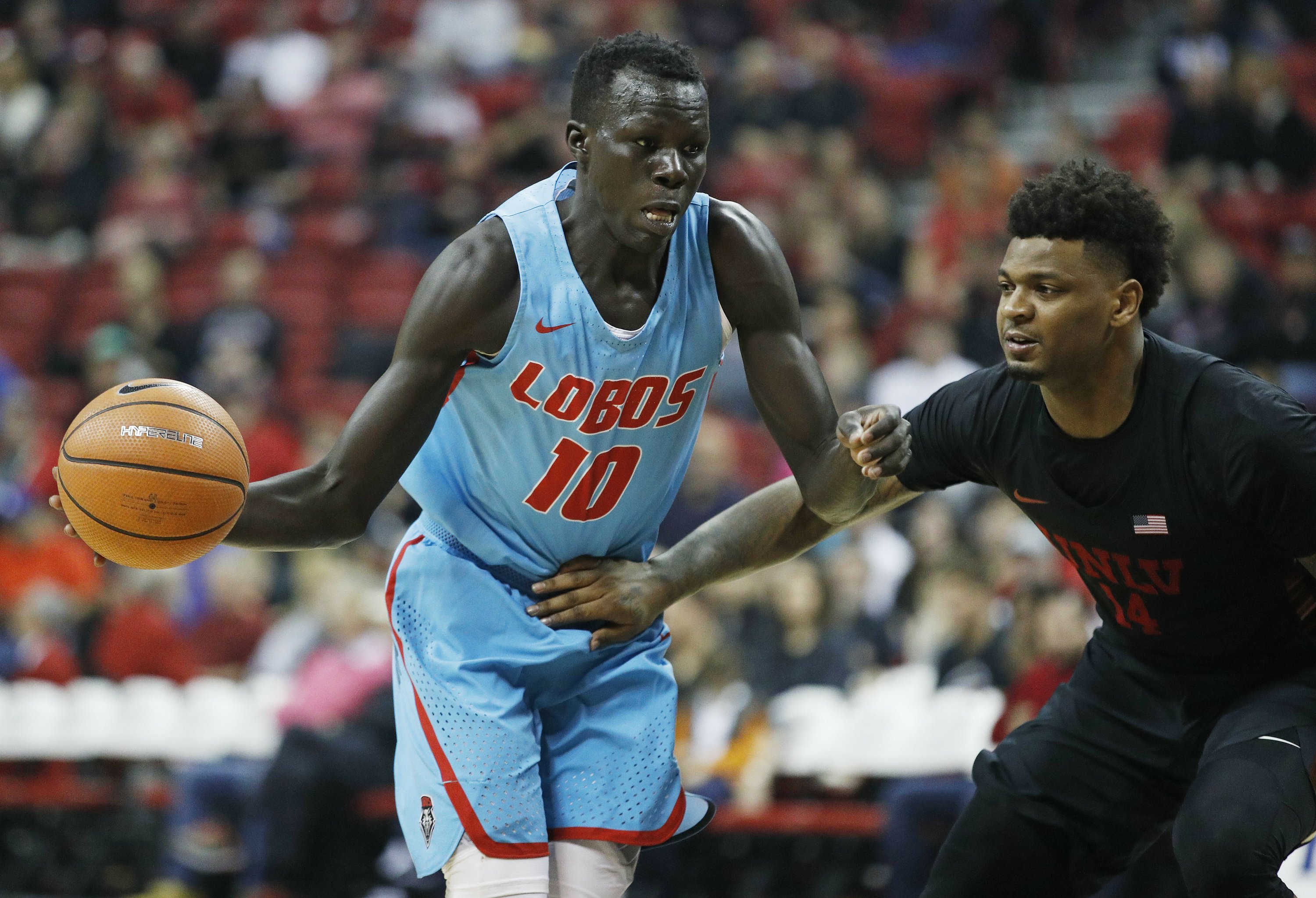 Mathis hits 2 late 3s to help New Mexico beat UNLV 85-81 | AP News