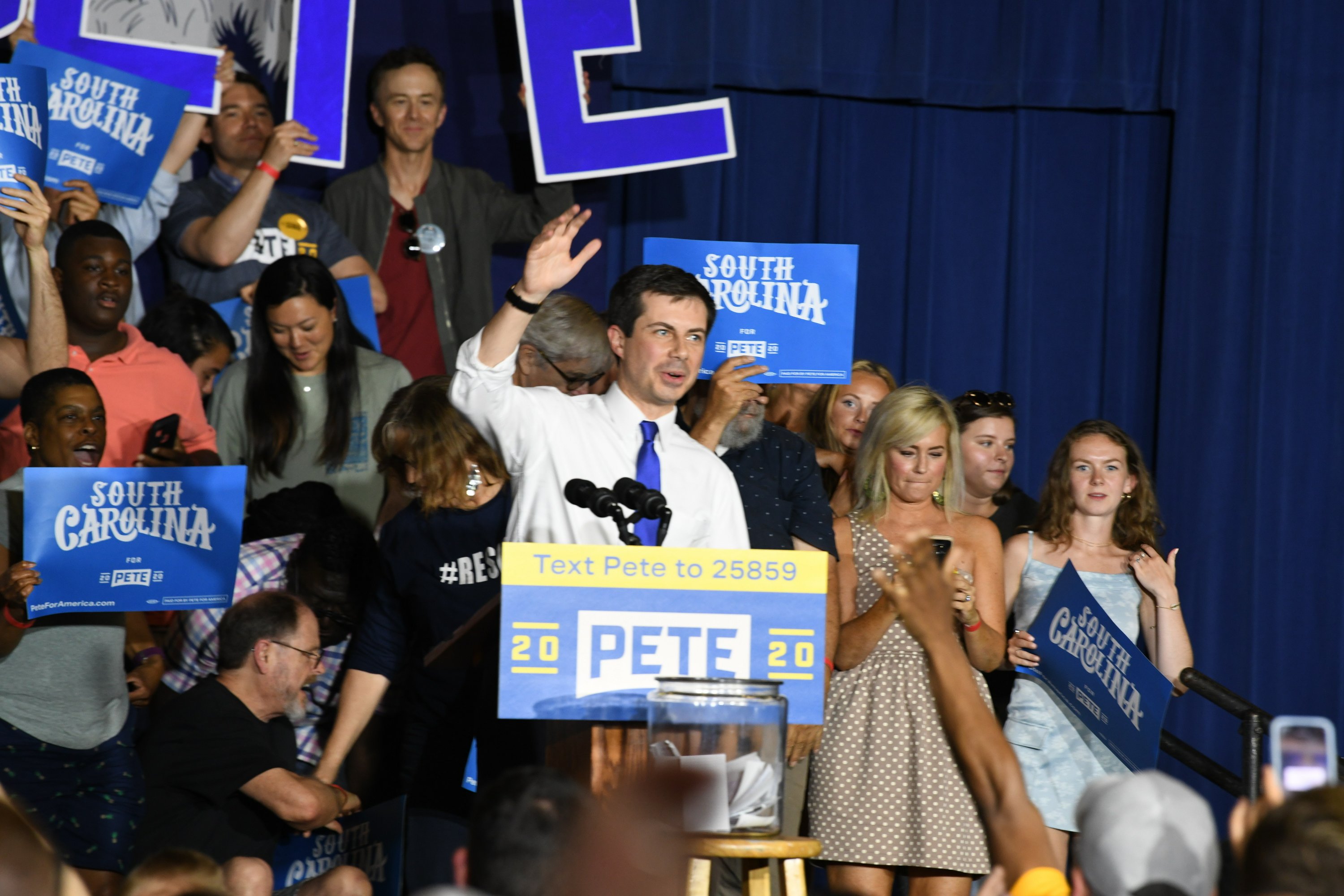 2020 candidate Buttigieg makes hires in Iowa, New Hampshire | AP News