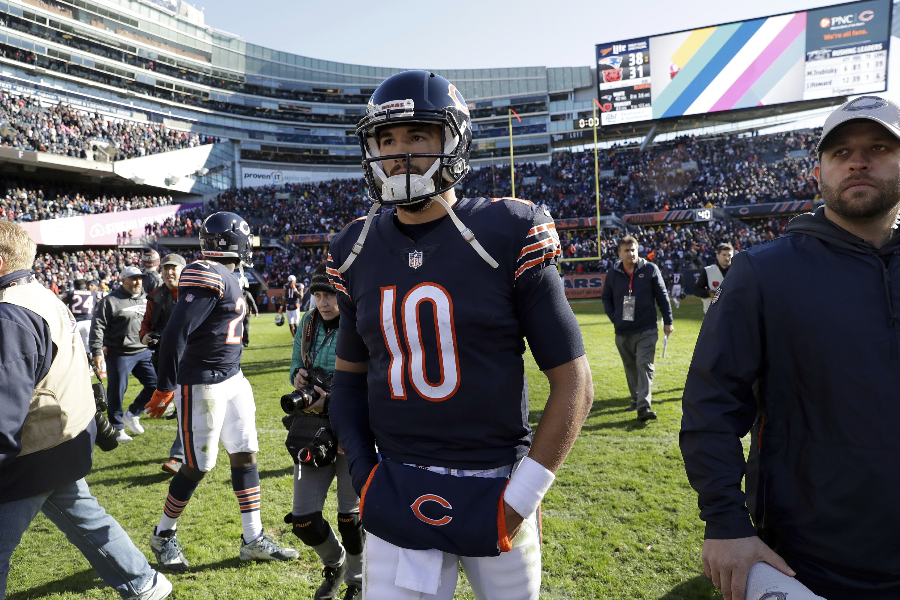 Brady, Patriots hang on against Bears, win fourth straight | AP News