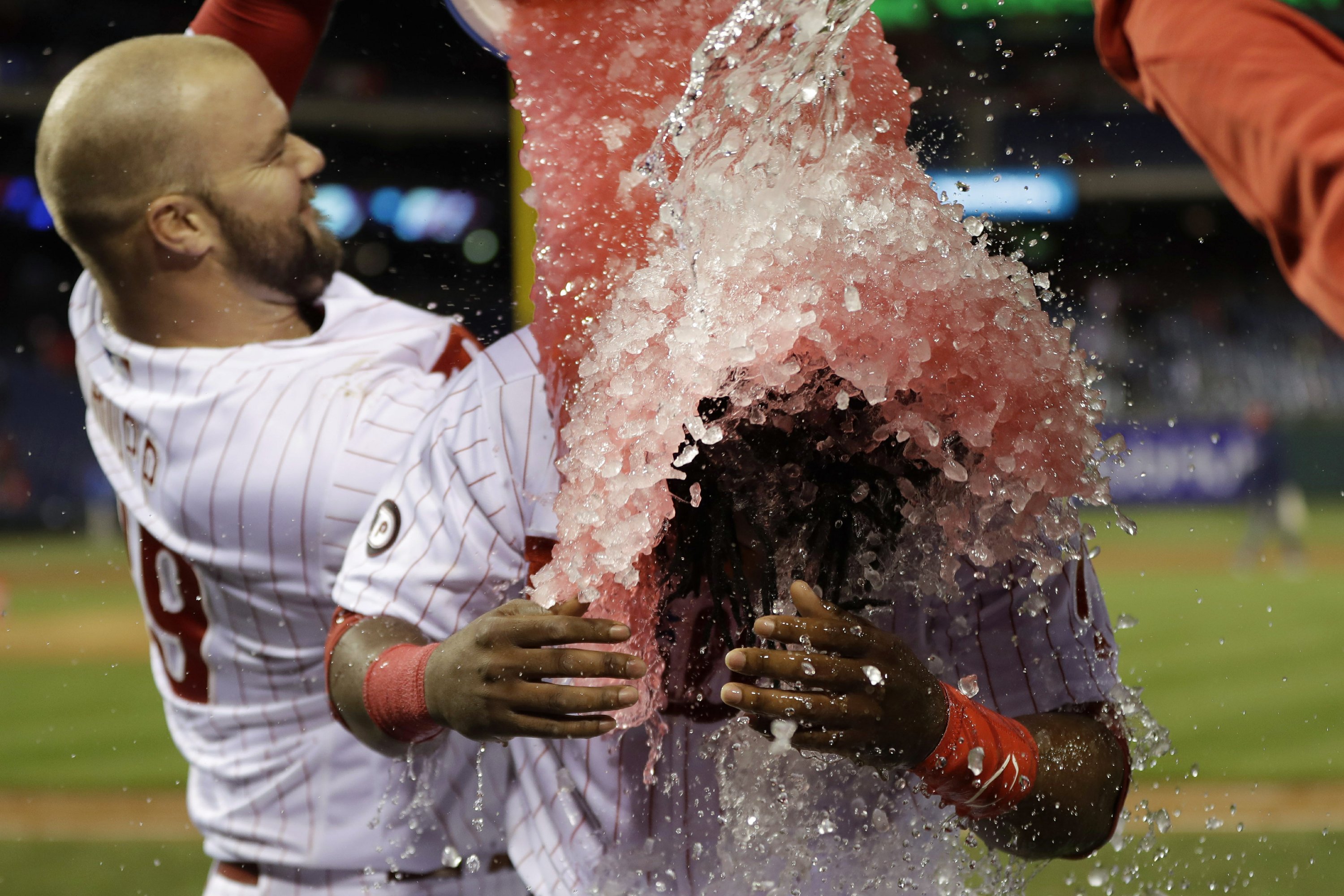 Franco's 2-run single in 10th lifts Phillies over Braves 4-3 | AP News