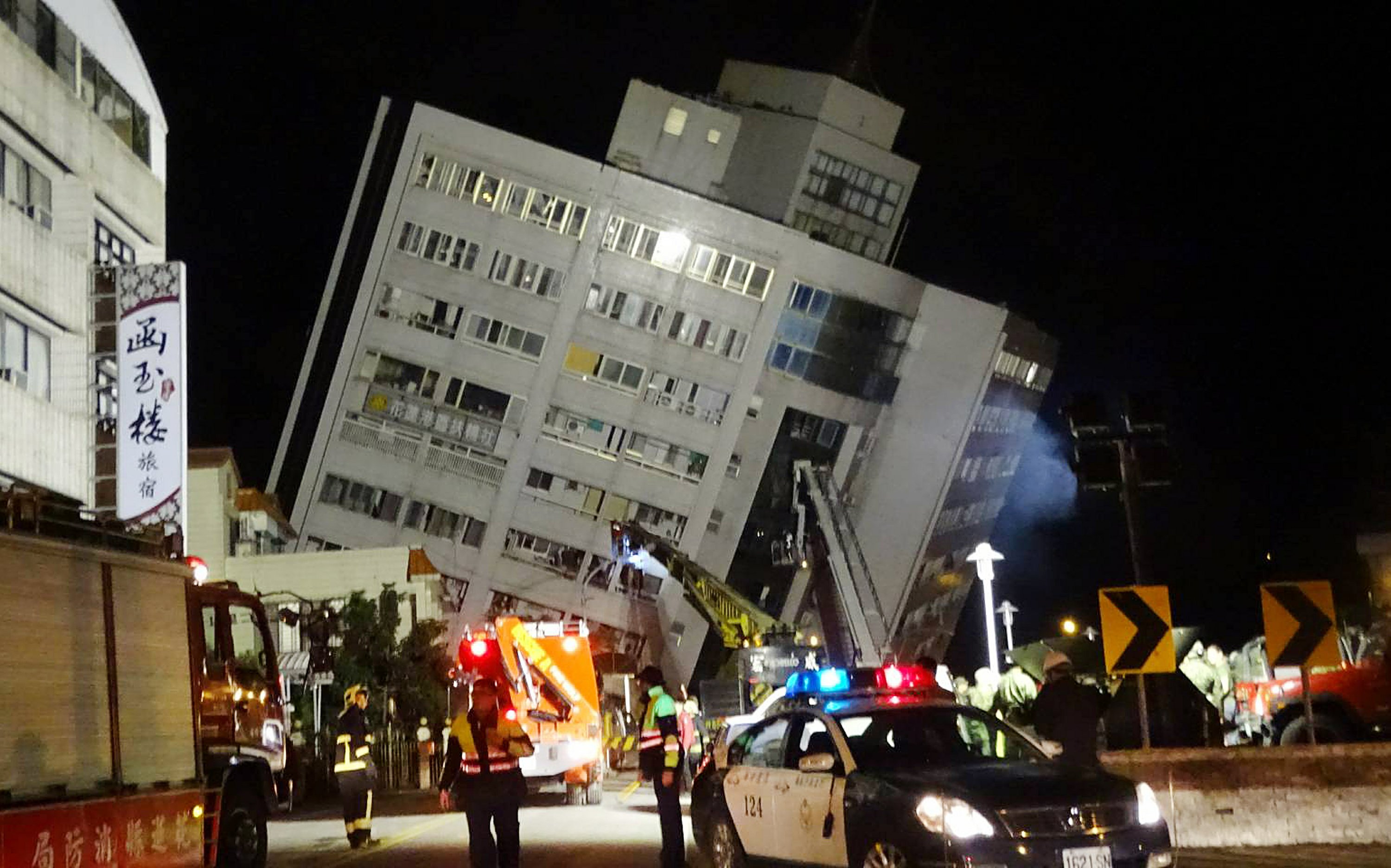 Taiwan quake kills 4, tilts buildings; over 140 missing | AP News