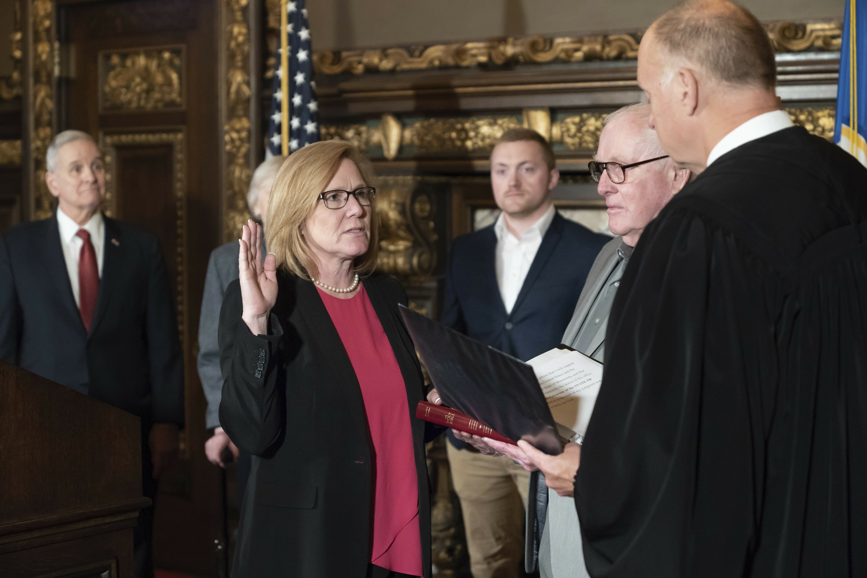 In turnabout, Minnesota senator becomes lieutenant governor | AP News