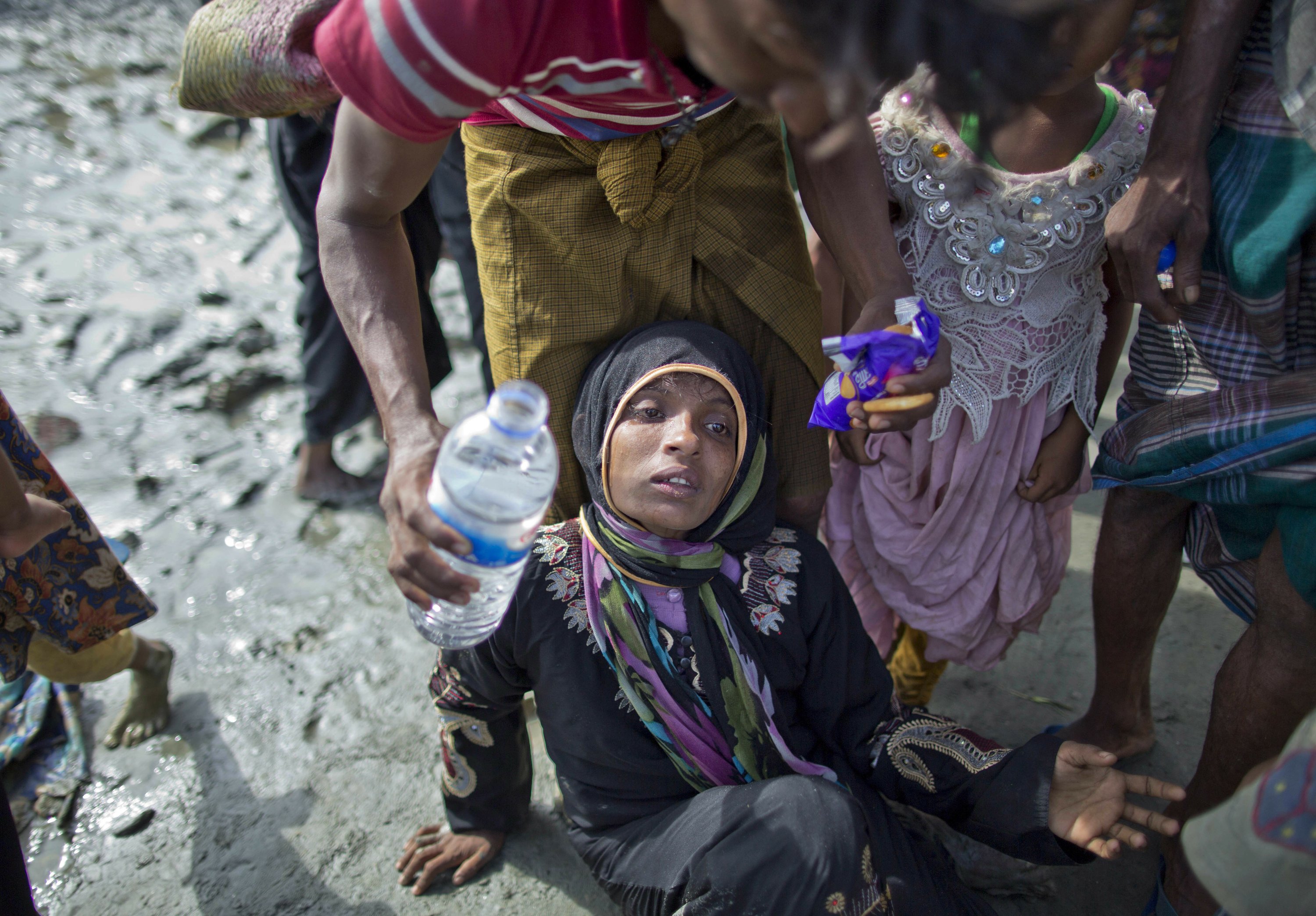 myanmar-refugee-exodus-tops-500-000-as-more-rohingya-flee-ap-news