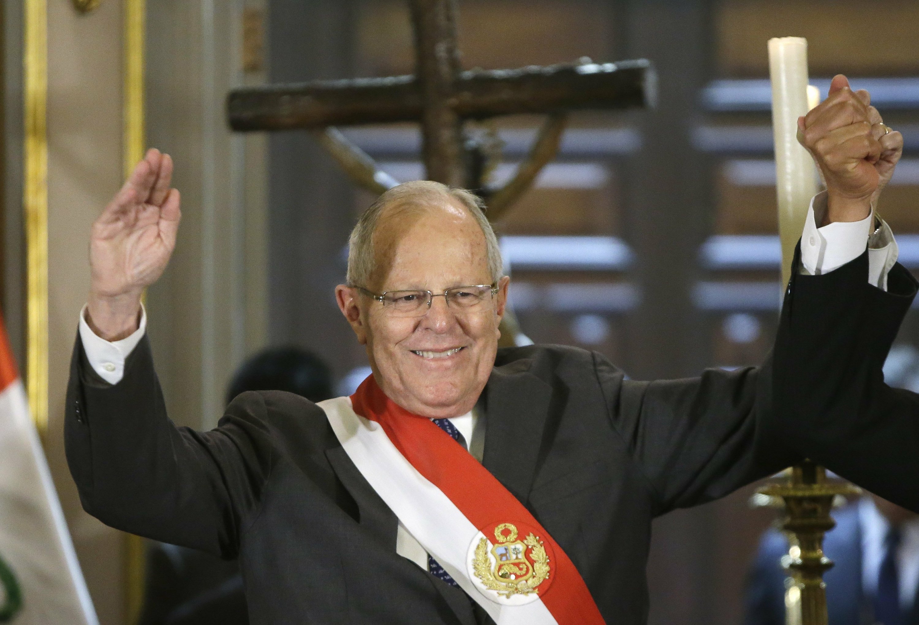 2 top officials quit Peru government amid political crisis | AP News