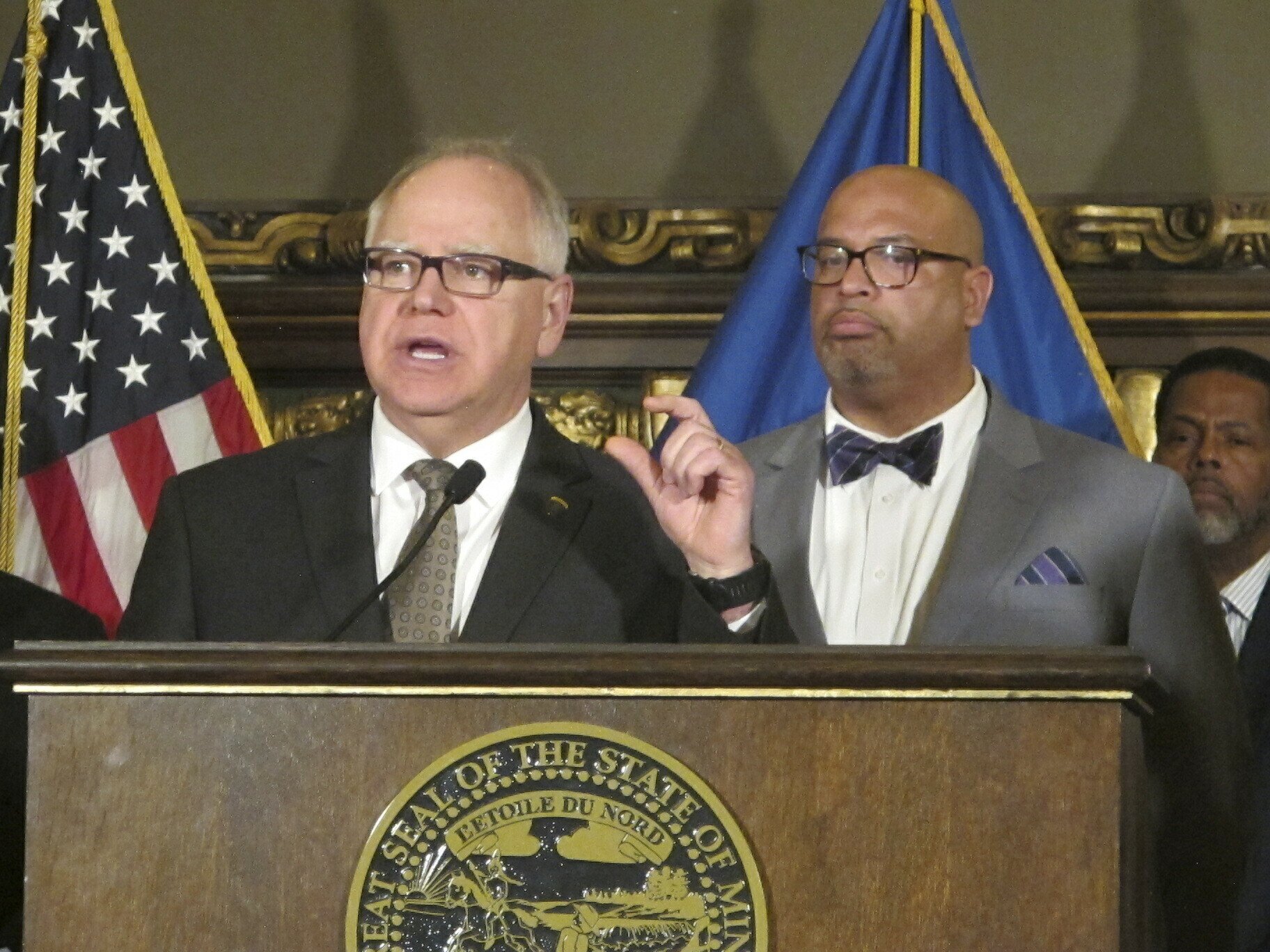 Minnesota lawmakers get down to hard work on spending, taxes | AP News
