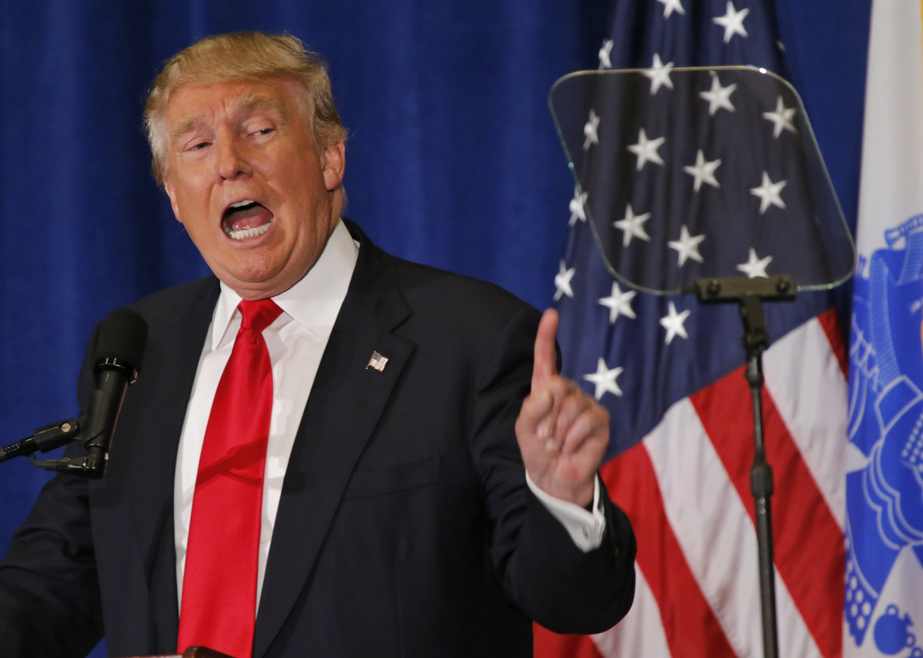 To Democrats, must-see TV is Trump mocking disabled reporter | AP News