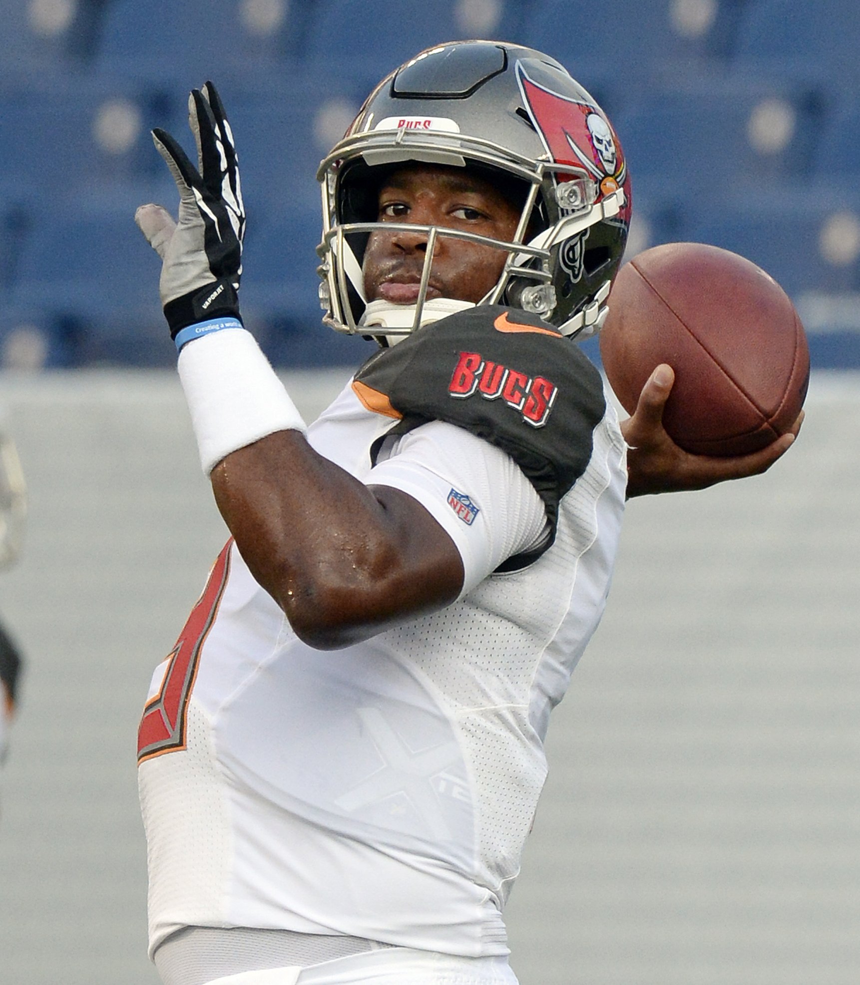 Winston returns to work, Bucs not saying if he's starter | AP News