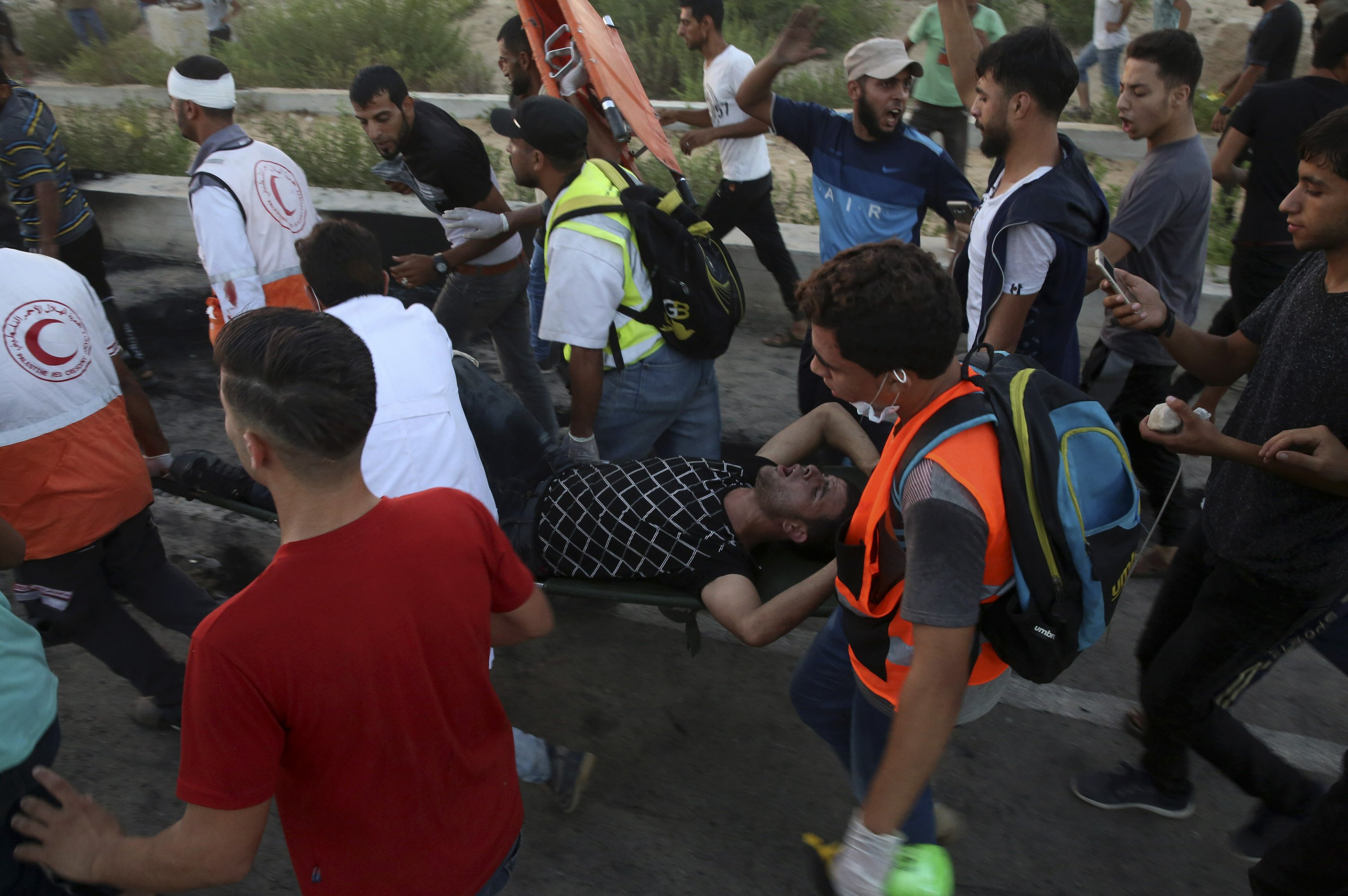 Gaza protests escalate after deal to ease blockade fails | AP News