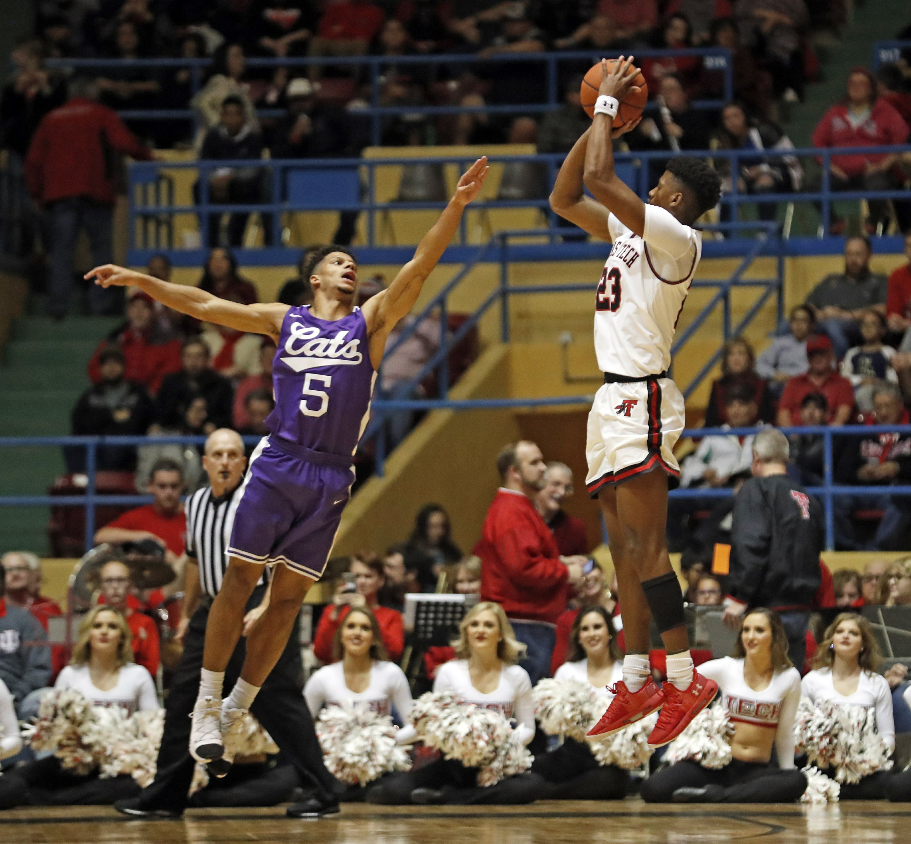 No. 11 Texas Tech thumps ACU to close out Coliseum | AP News