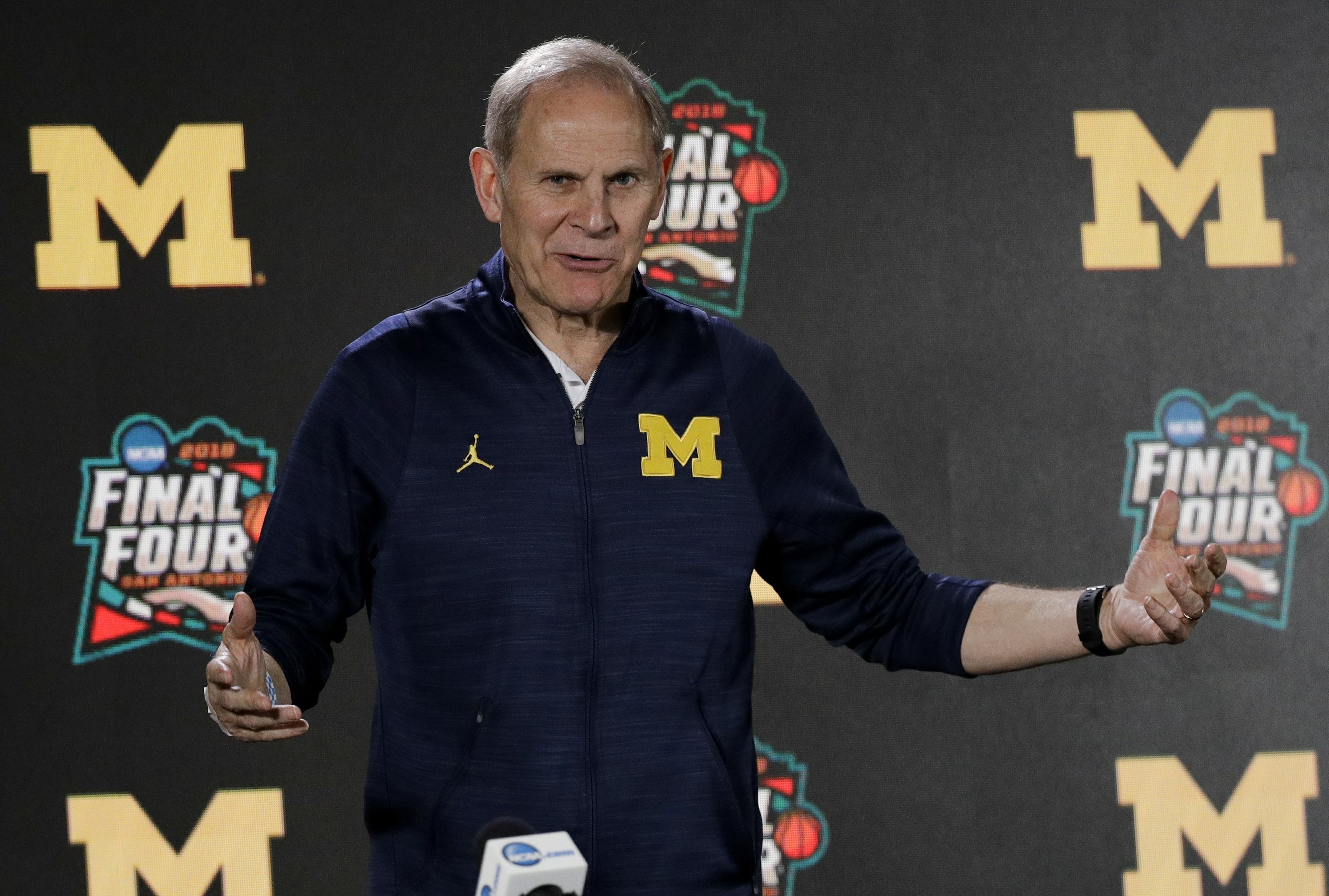 Beilein staying at Michigan after interviewing with Pistons | AP News