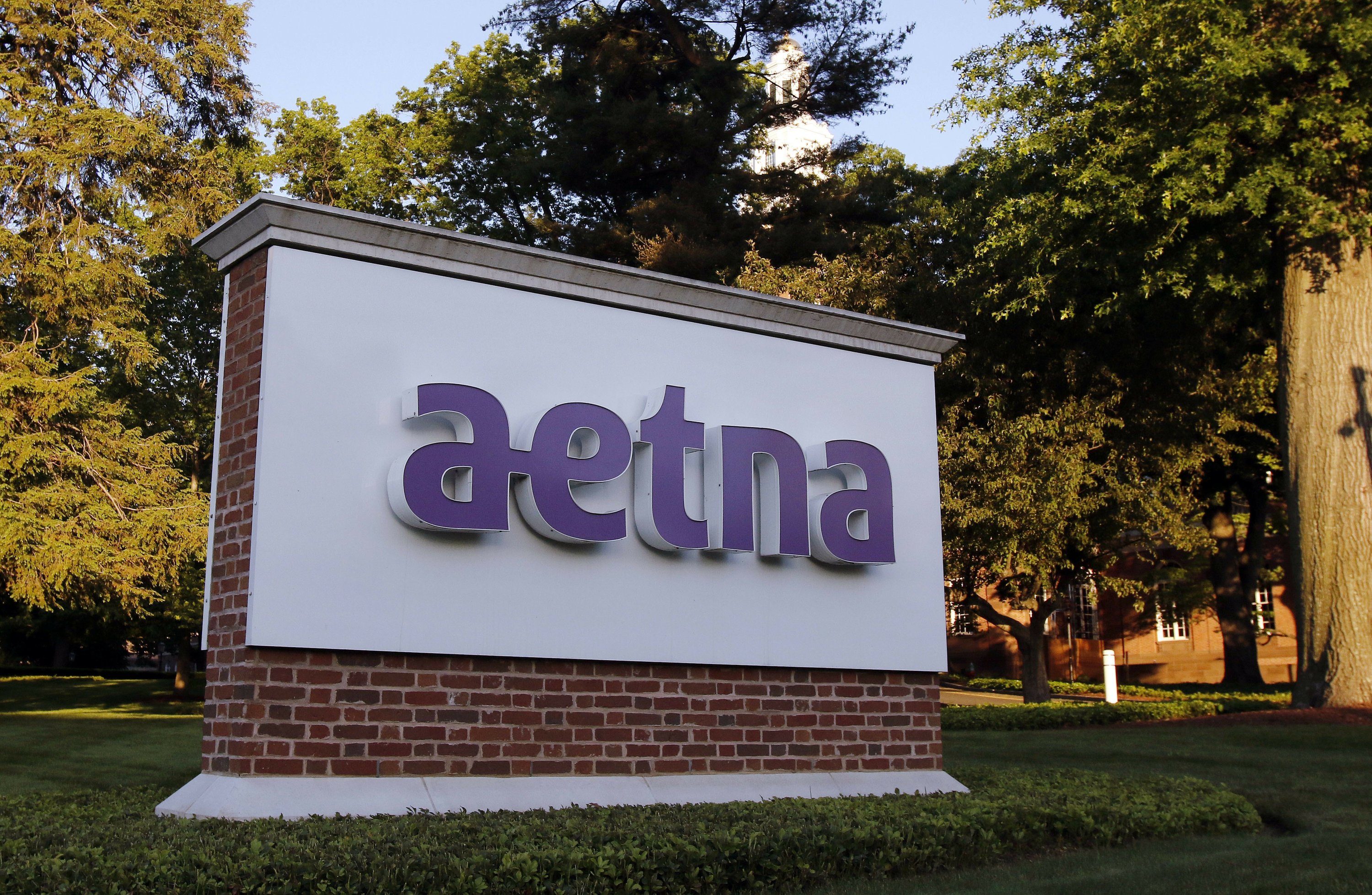 Aetna beats 4Q profit forecasts | AP News